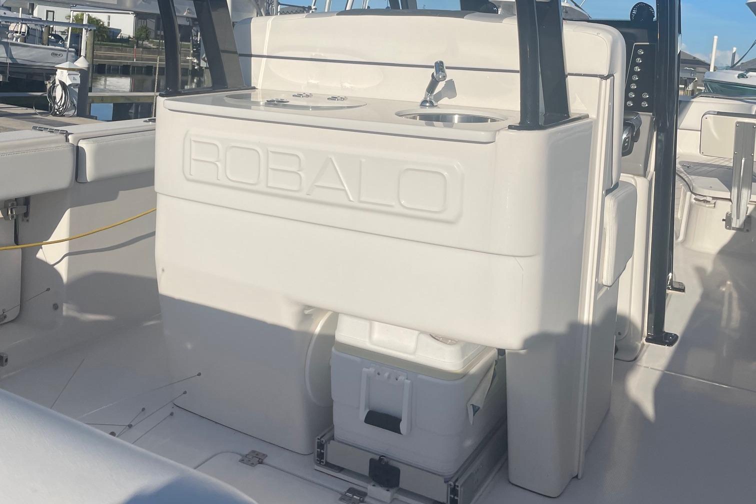 2022 Robalo R272 Center Console Center Console for sale - YachtWorld