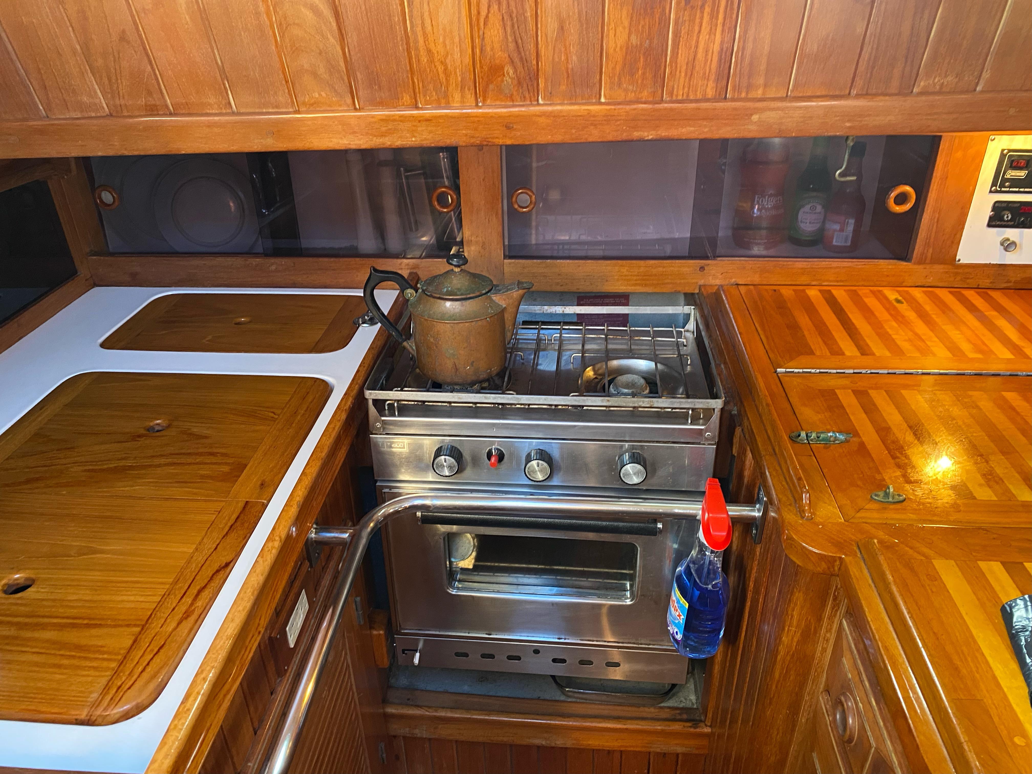 1988 Cabo Rico 38 Cutter for sale - YachtWorld