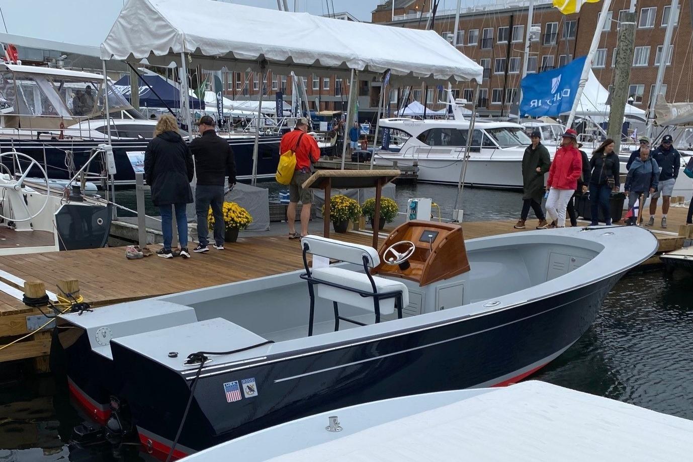 2024 C.W. Hood 26E Electric Runabout Center Console for sale - YachtWorld