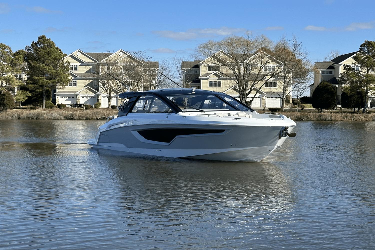 2024 Cruisers Yachts 42 GLS Outboard Cruiser for sale - YachtWorld