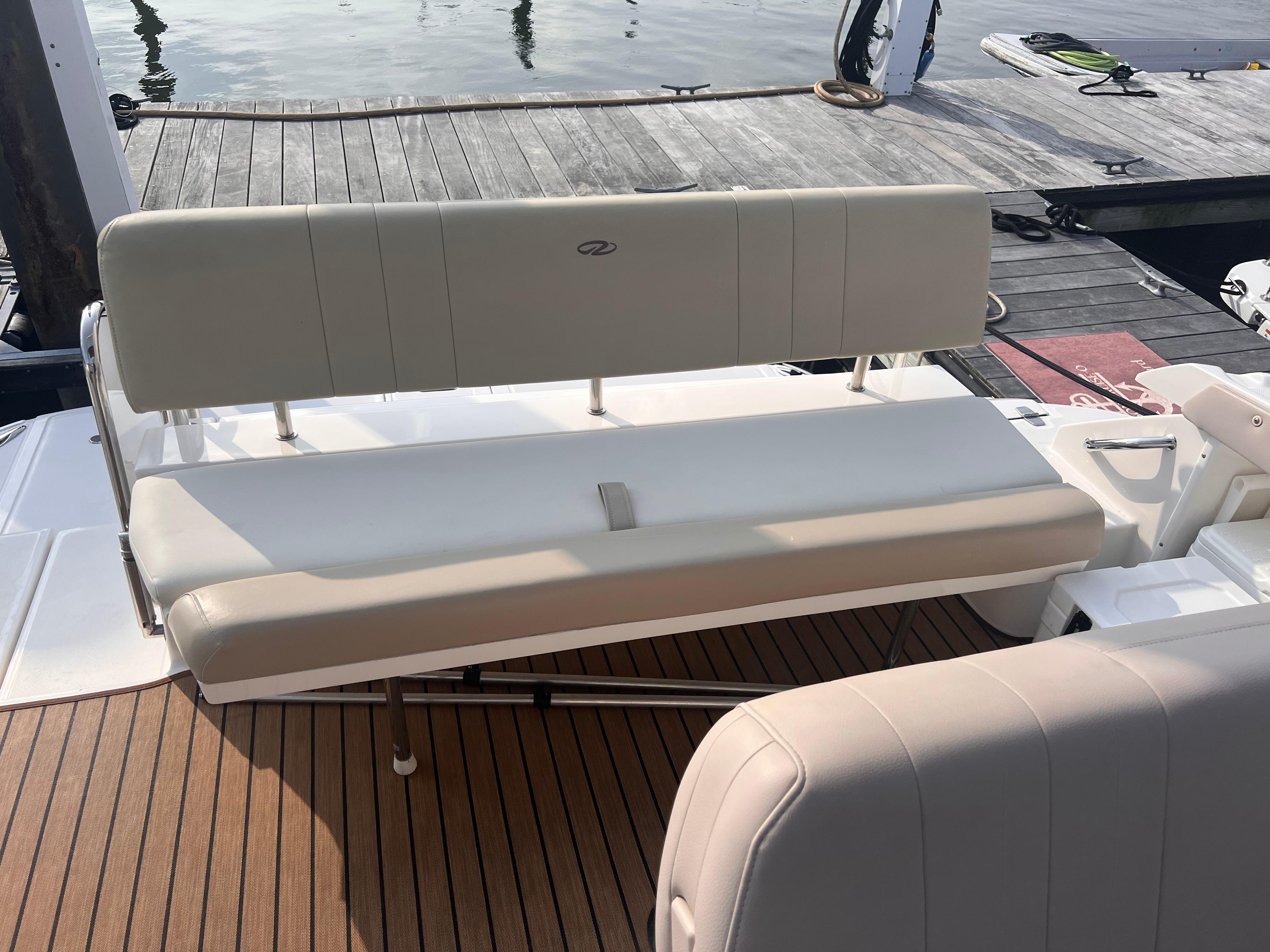 2011 Regal 35 Express Cruiser Cruiser for sale - YachtWorld