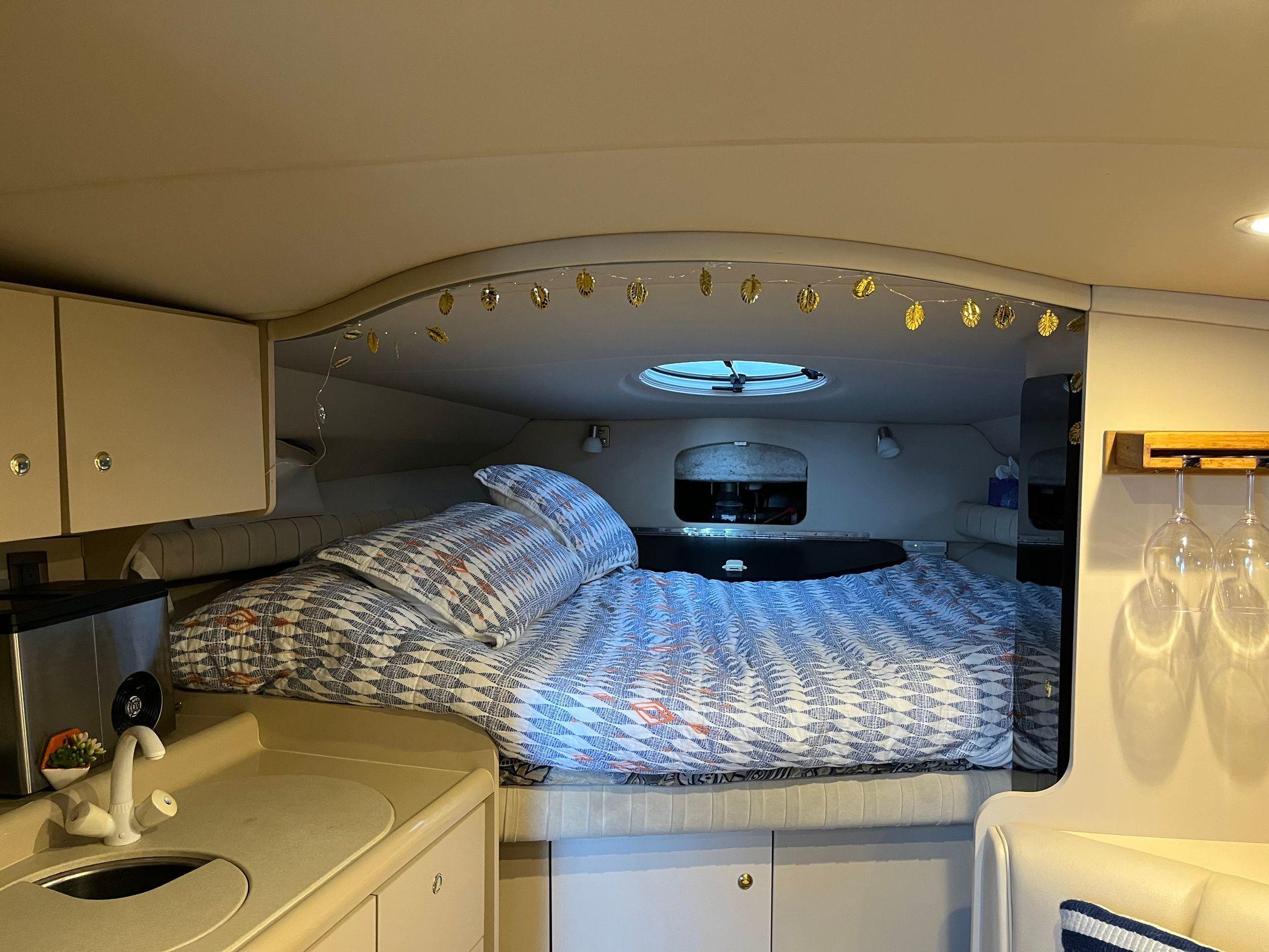 1999 Cruisers Yachts 3075 Rogue Power Cruiser Cruiser for sale - YachtWorld