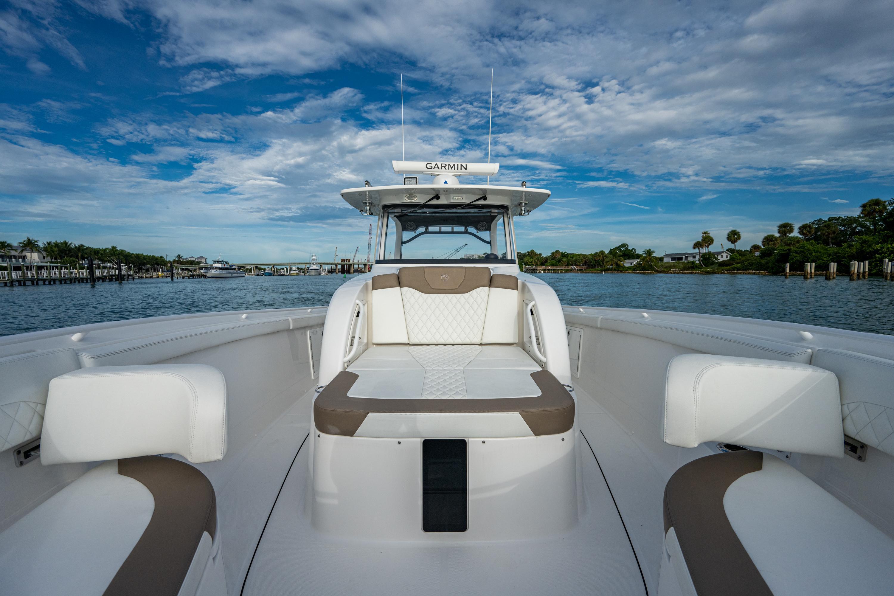 2020 Edgewater 370CC Center Console for sale - YachtWorld