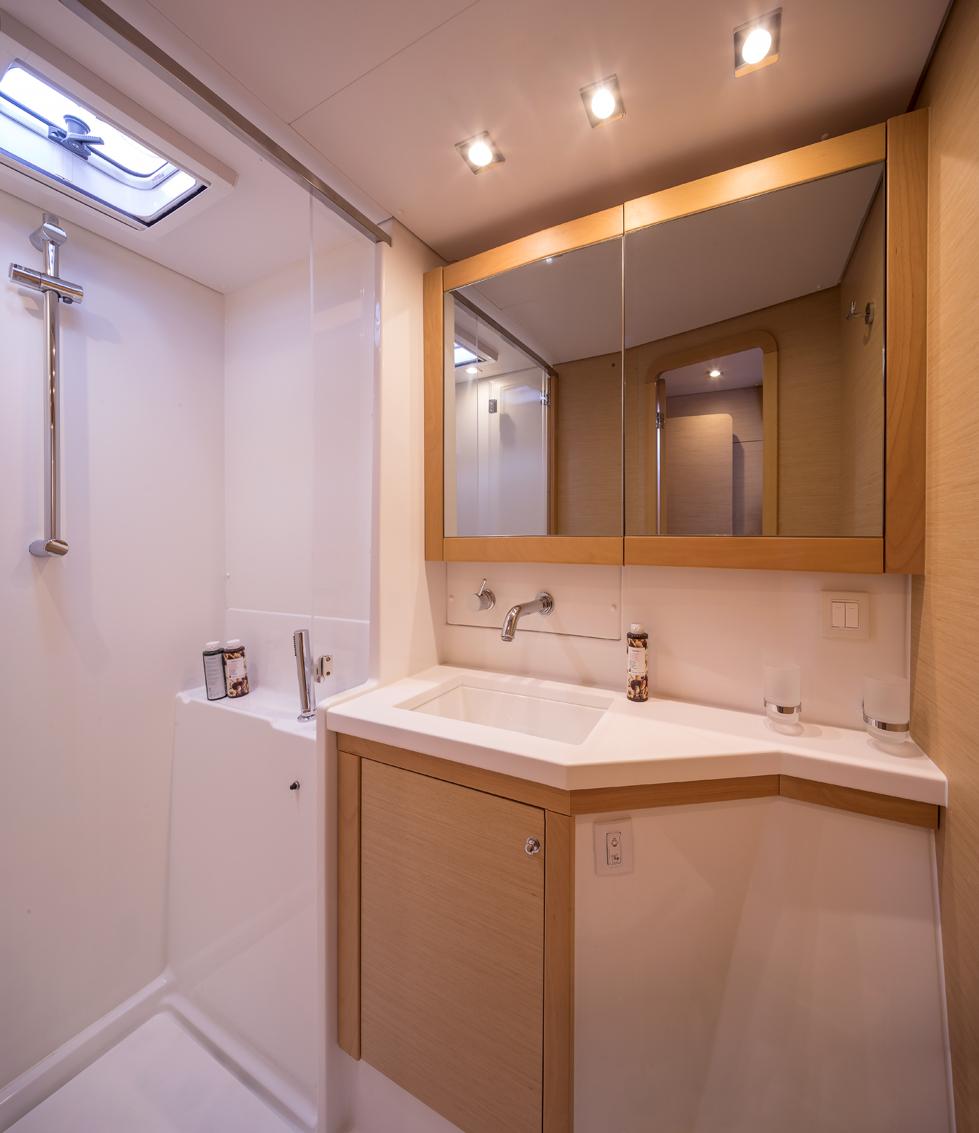 2016 Lagoon 450F Catamaran for sale - YachtWorld