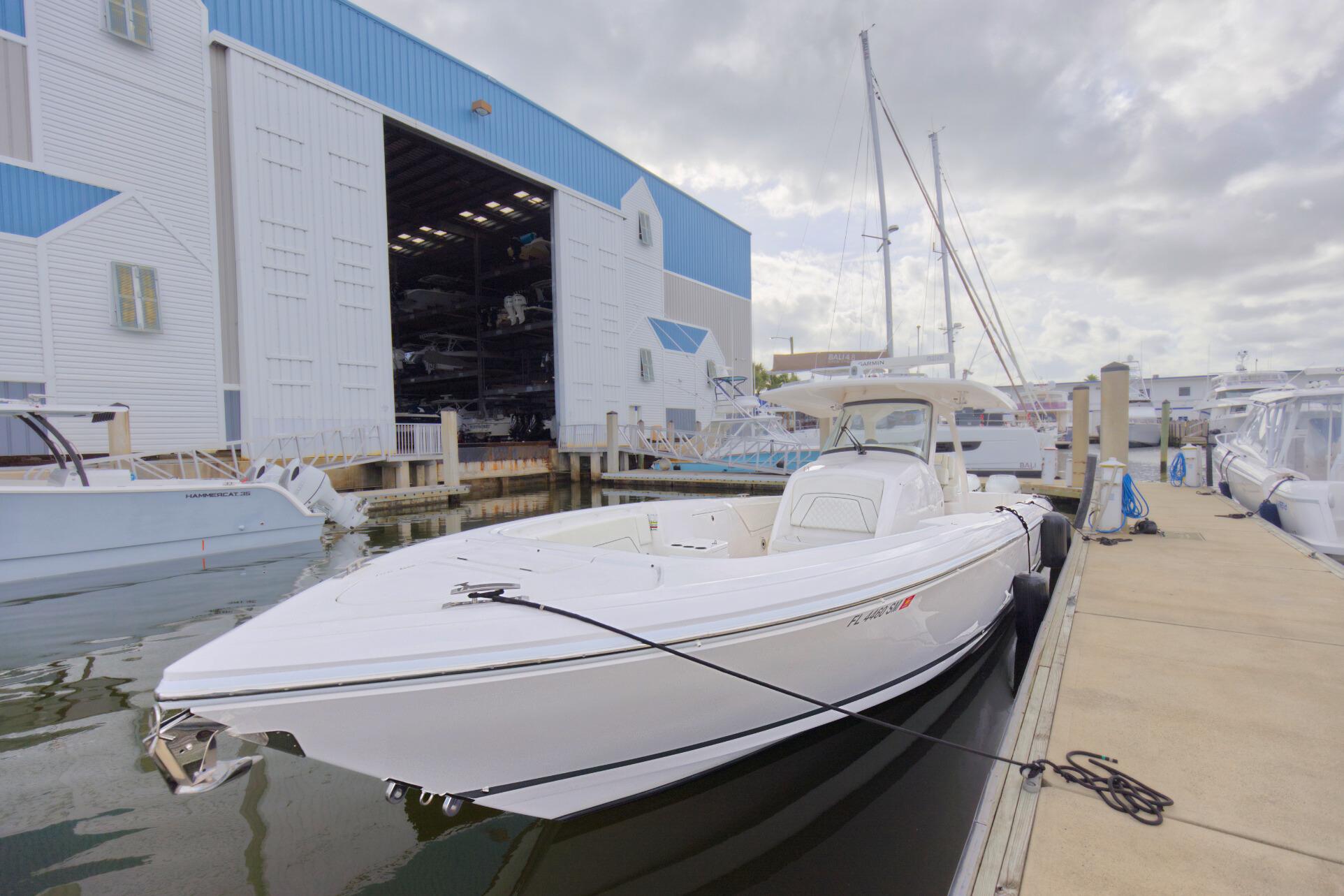 2020 Intrepid 375 Nomad SE Saltwater Fishing for sale - YachtWorld