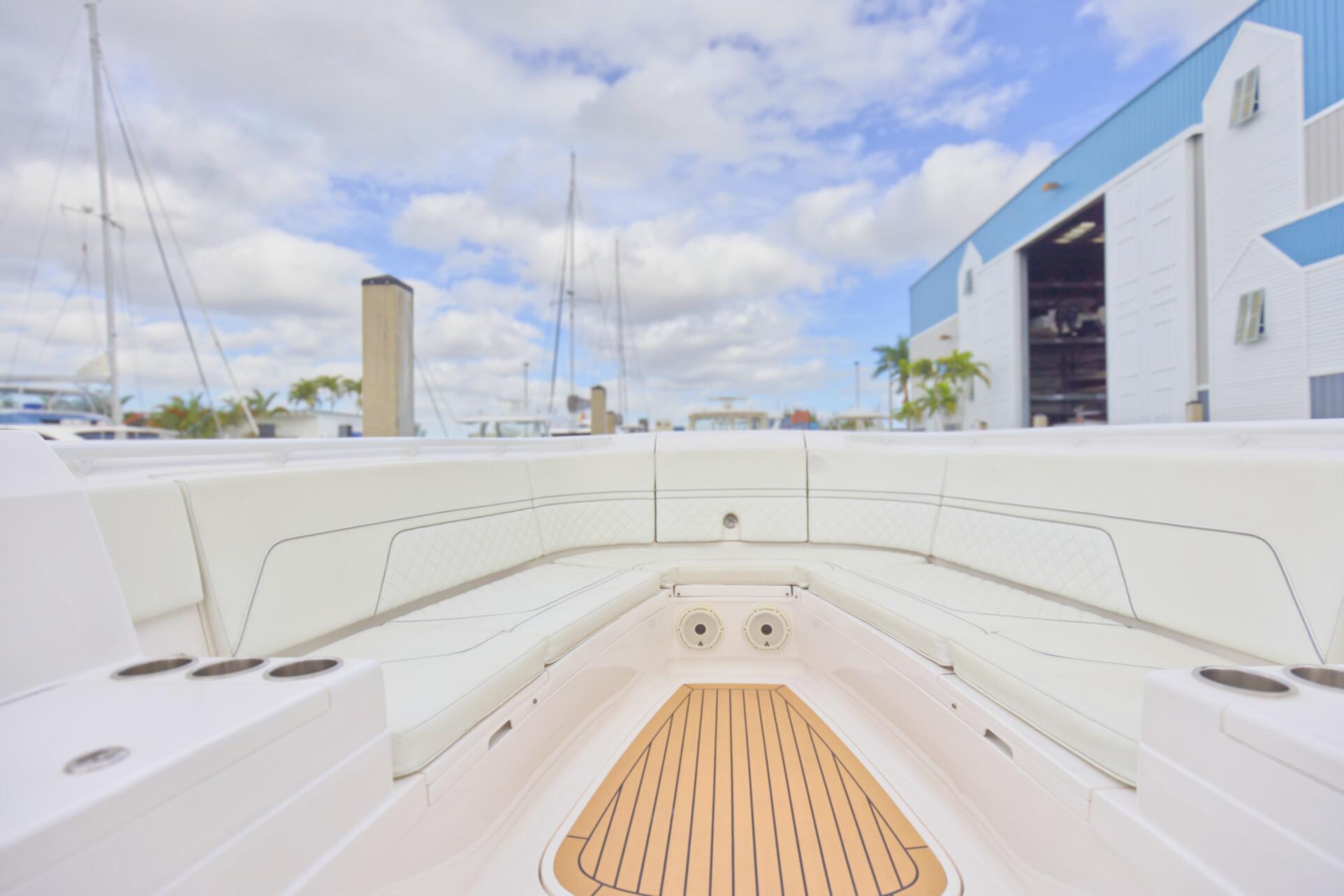 2020 Intrepid 375 Nomad SE Saltwater Fishing for sale - YachtWorld