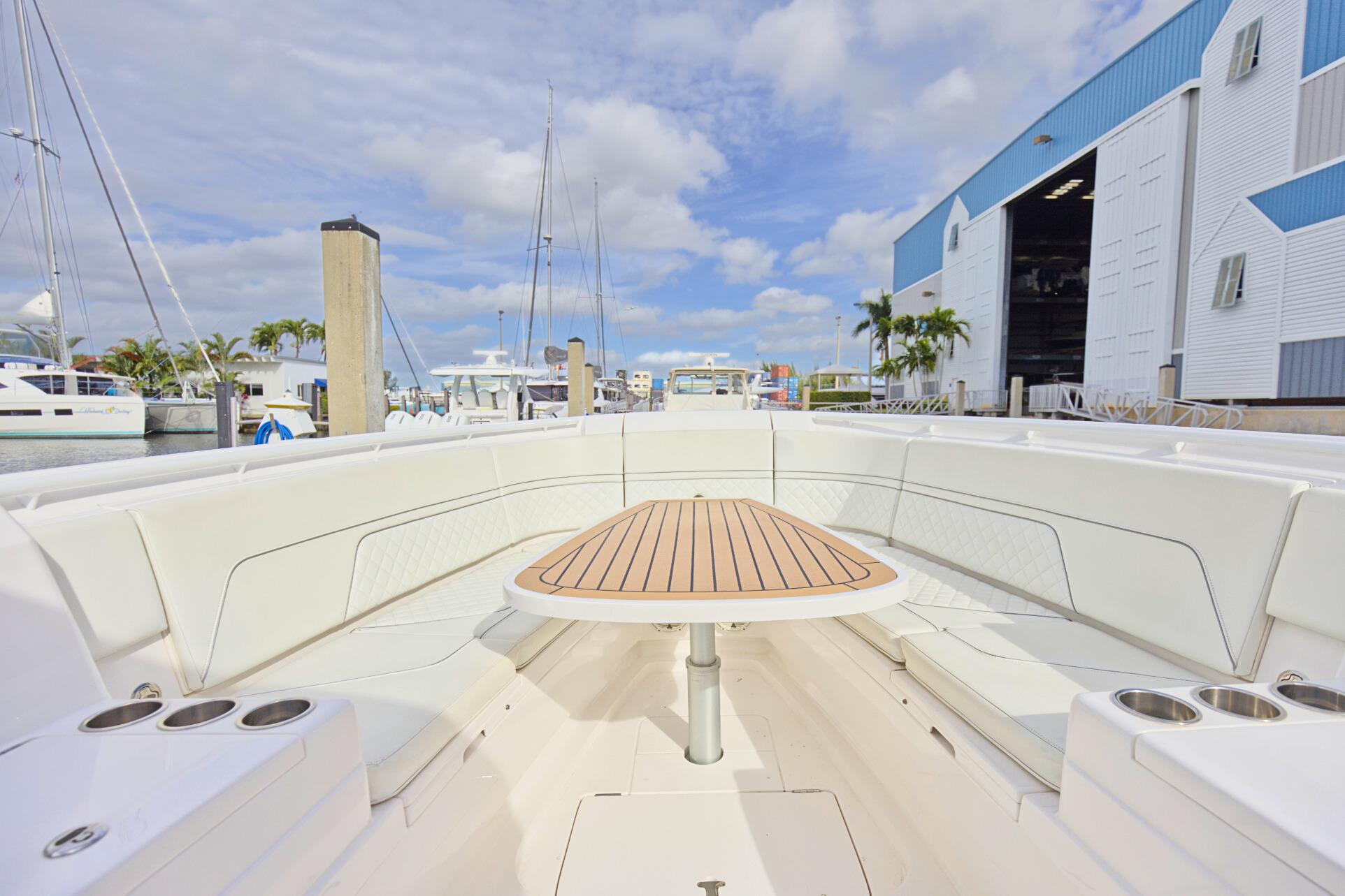 2020 Intrepid 375 Nomad SE Saltwater Fishing for sale - YachtWorld