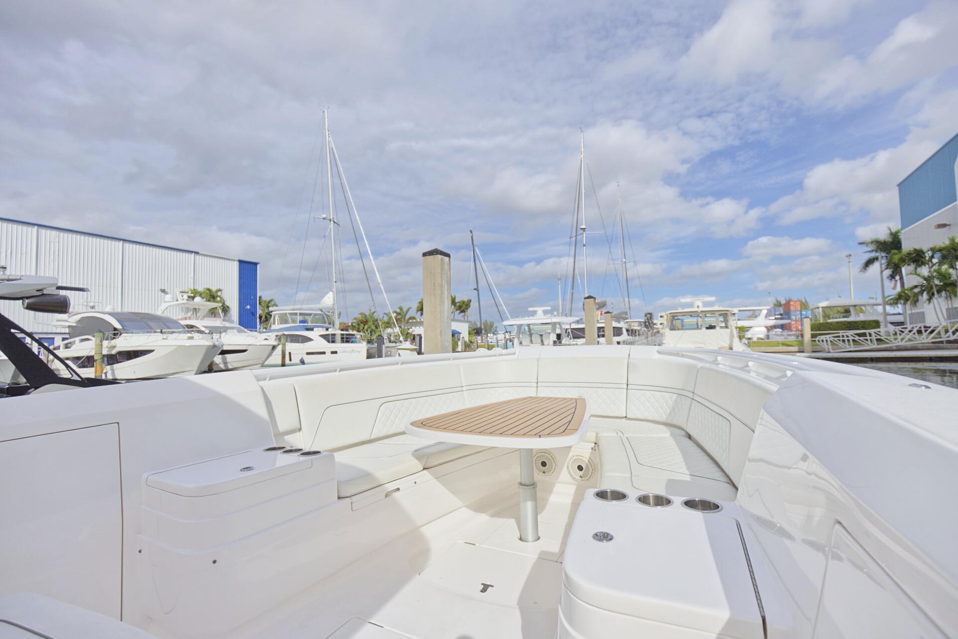 2020 Intrepid 375 Nomad SE Saltwater Fishing for sale - YachtWorld