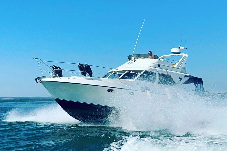 Fairline 36 Sedan | 11m | 1990 - Essex | Boats and Outboards