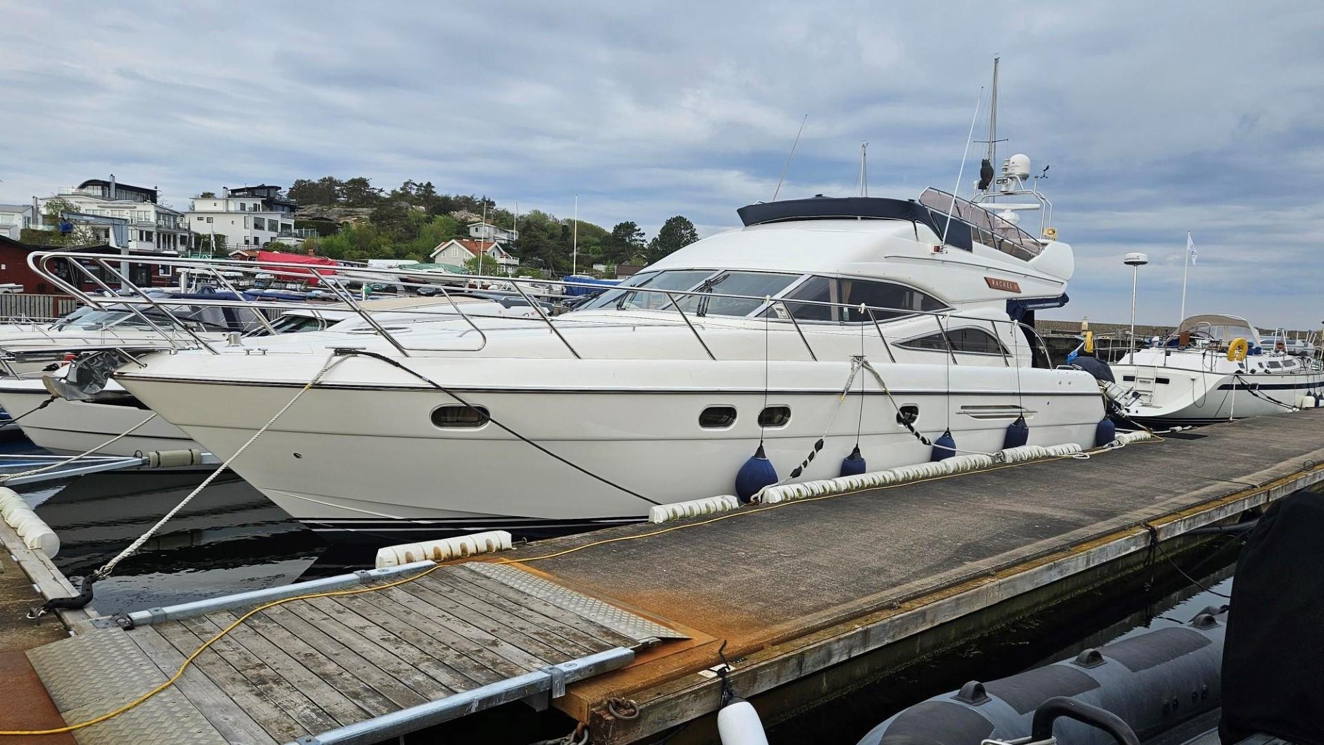 Princess Flybridge 52 Motor Yacht | 16m | 2001 | Boats and Outboards