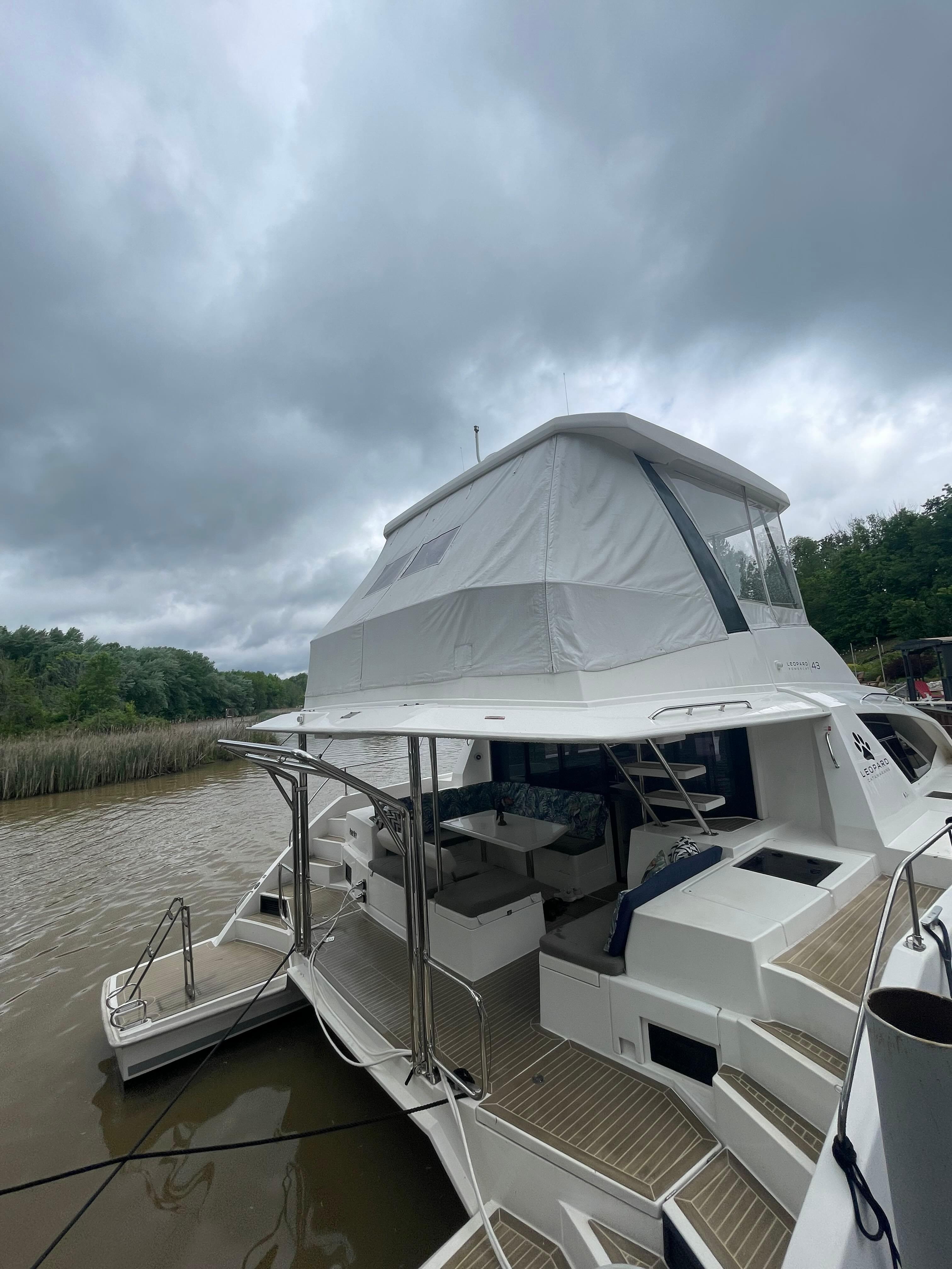 2020 Leopard 43 Powercat Power Catamaran for sale - YachtWorld