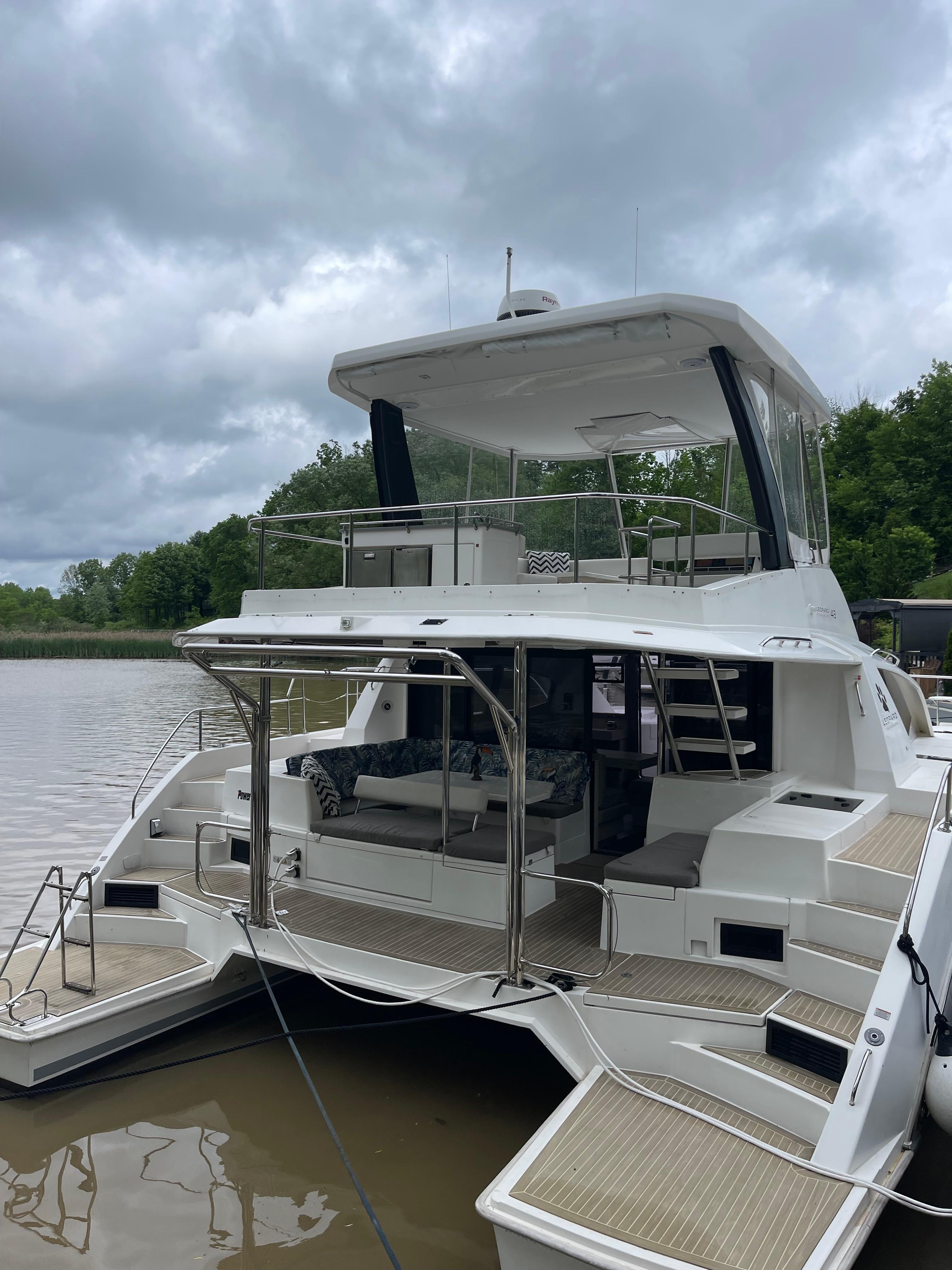 2020 Leopard 43 Powercat Power Catamaran for sale - YachtWorld