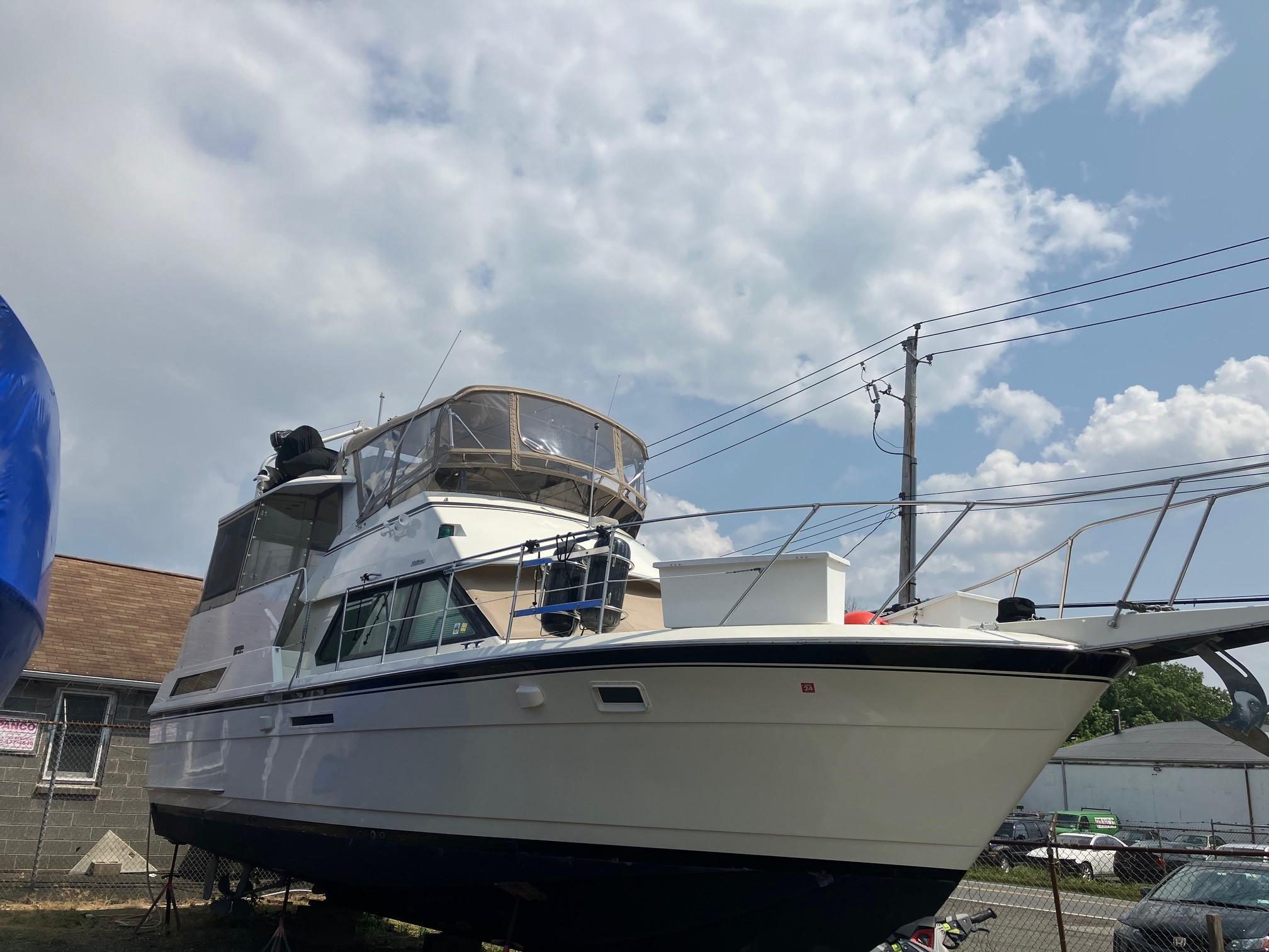 1989 Hatteras 40 DC Kryssare till salu- YachtWorld