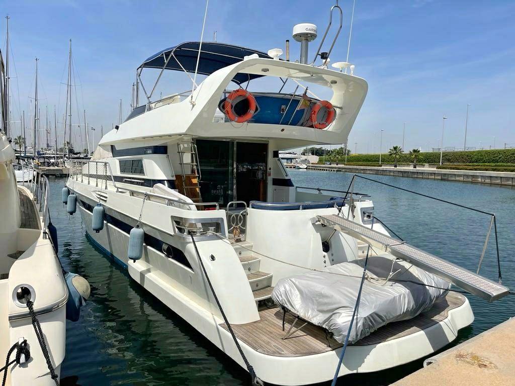 New Astondoa 56 GLX in Valencia - iNautia