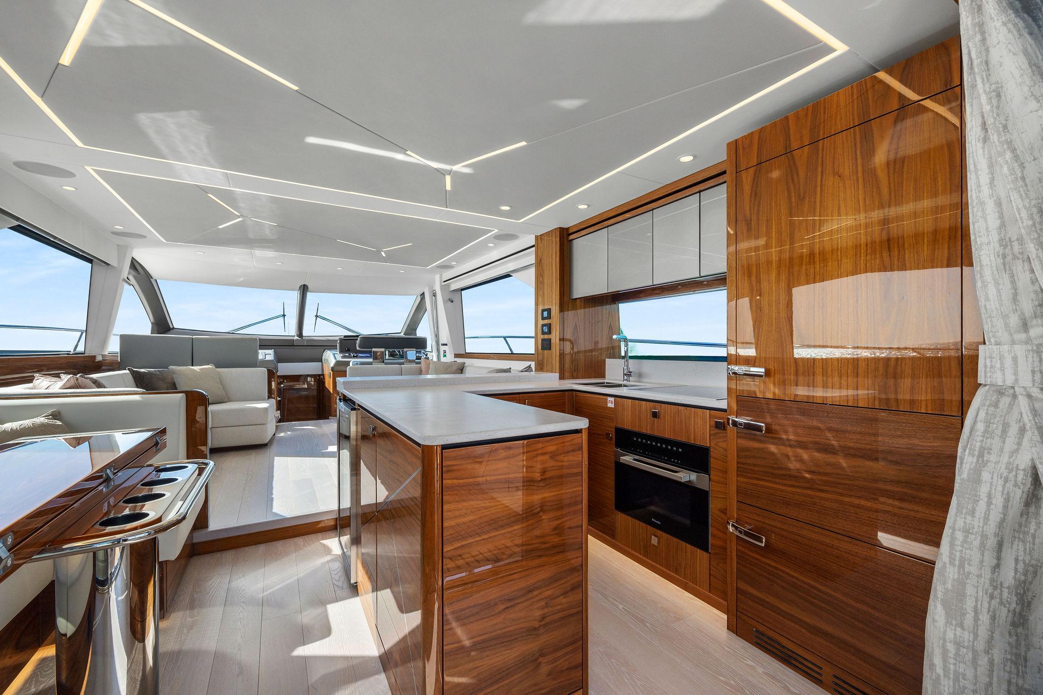 2024 Sunseeker 68 Manhattan Motor Yachts for sale - YachtWorld