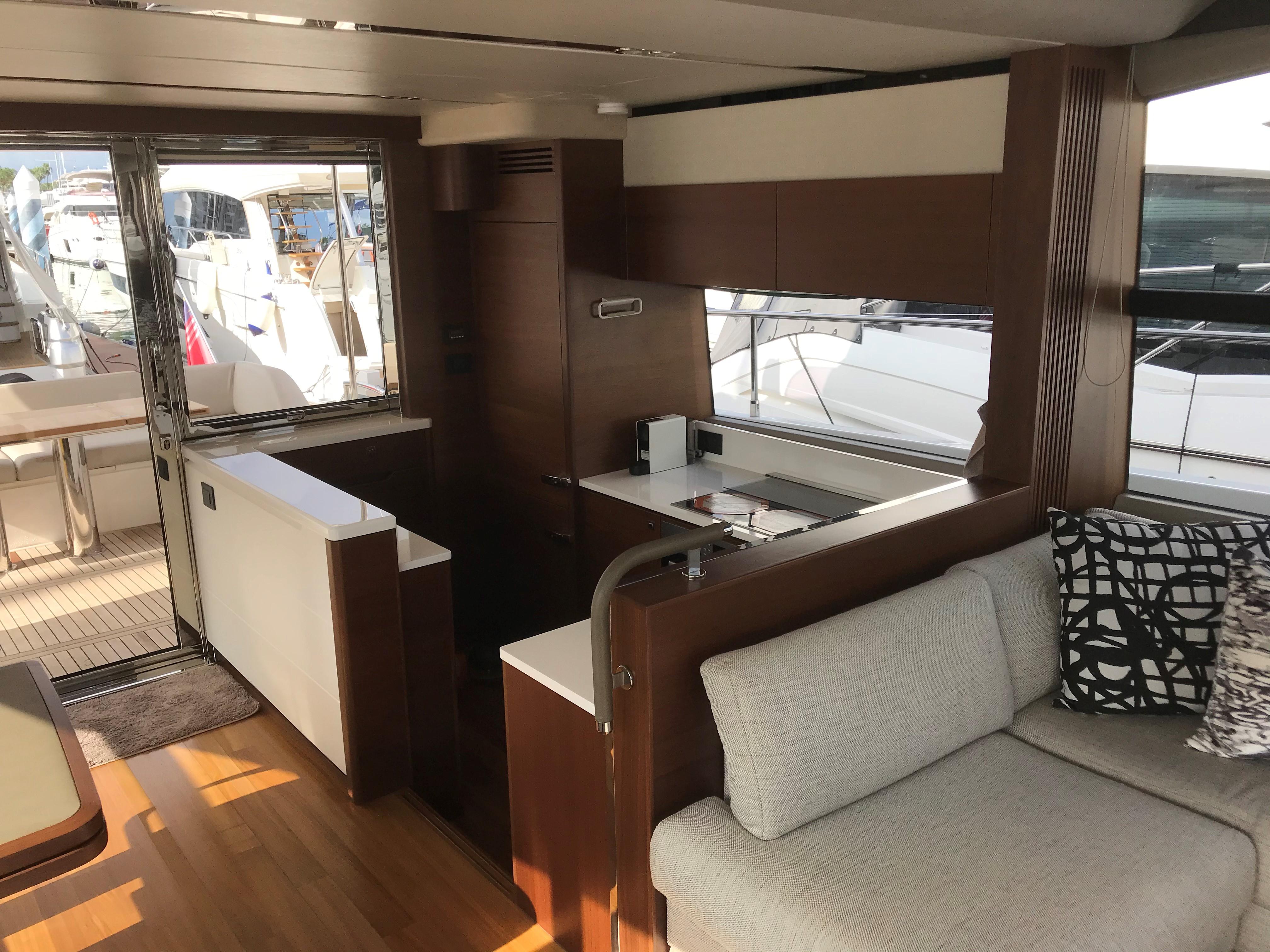 2018 Princess 68 Flybridge for sale - YachtWorld