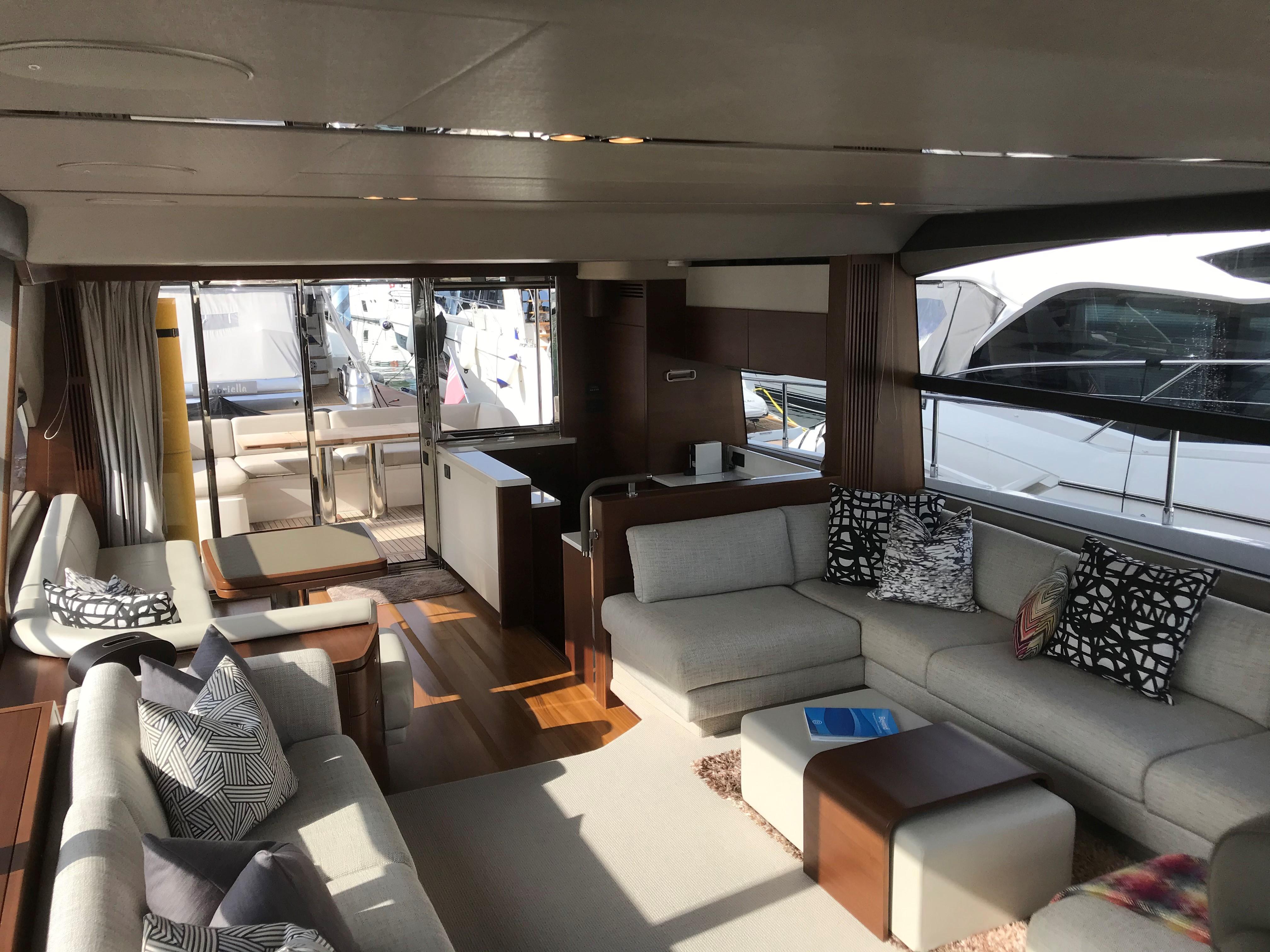 2018 Princess 68 Flybridge for sale - YachtWorld