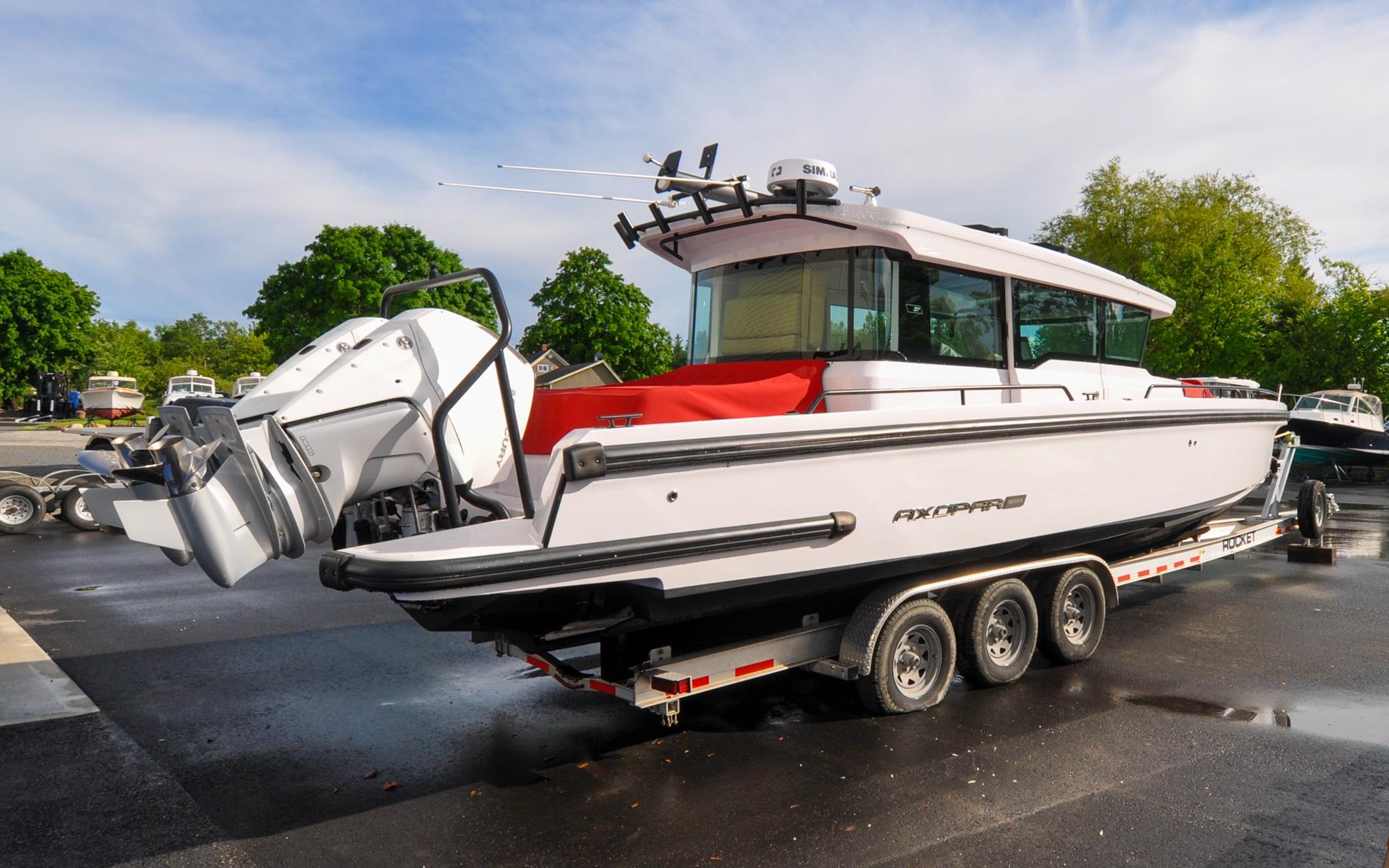 2020 Axopar 37 Cross Cabin Express Cruiser for sale - YachtWorld