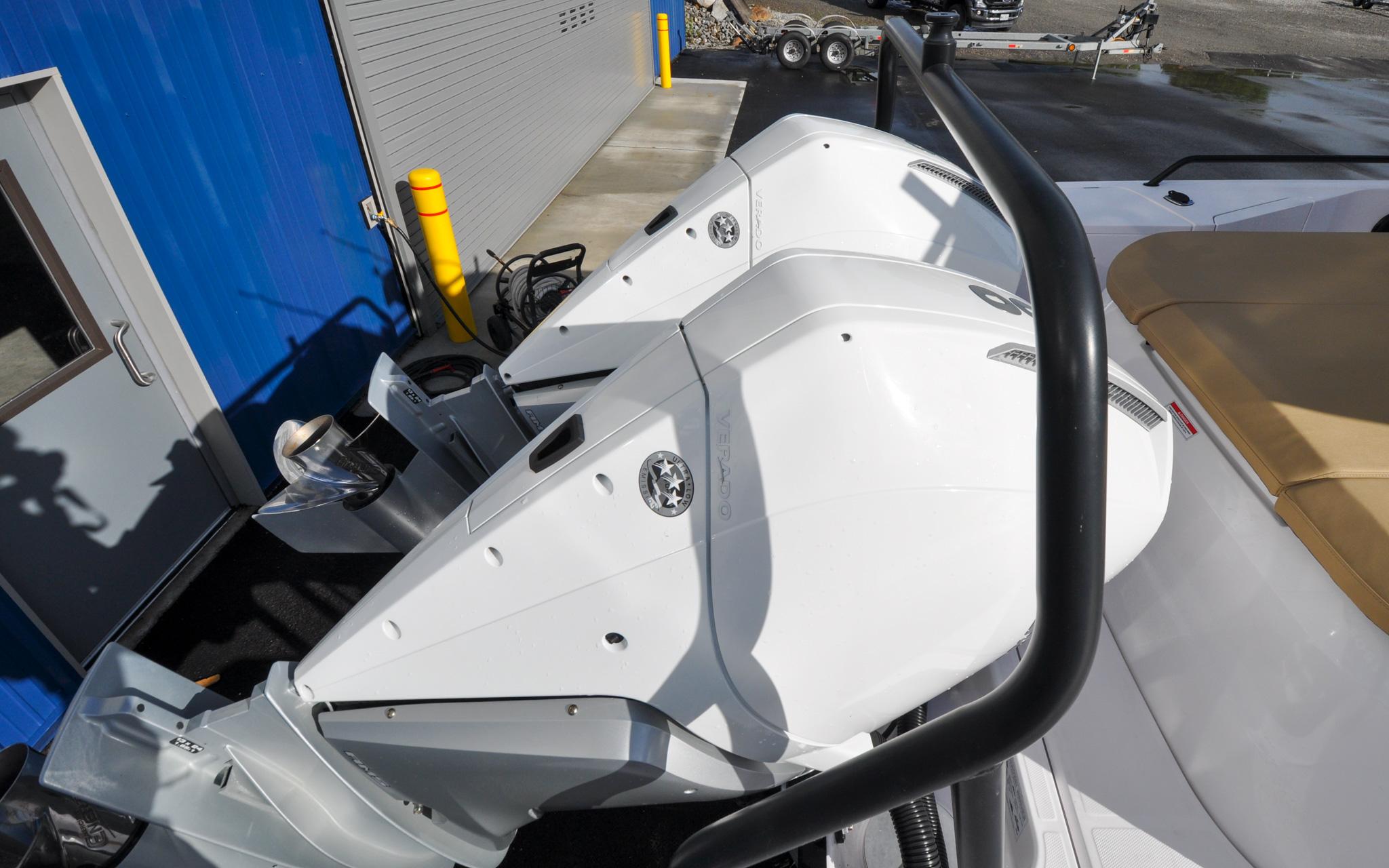 2020 Axopar 37 Cross Cabin Express Cruiser for sale - YachtWorld