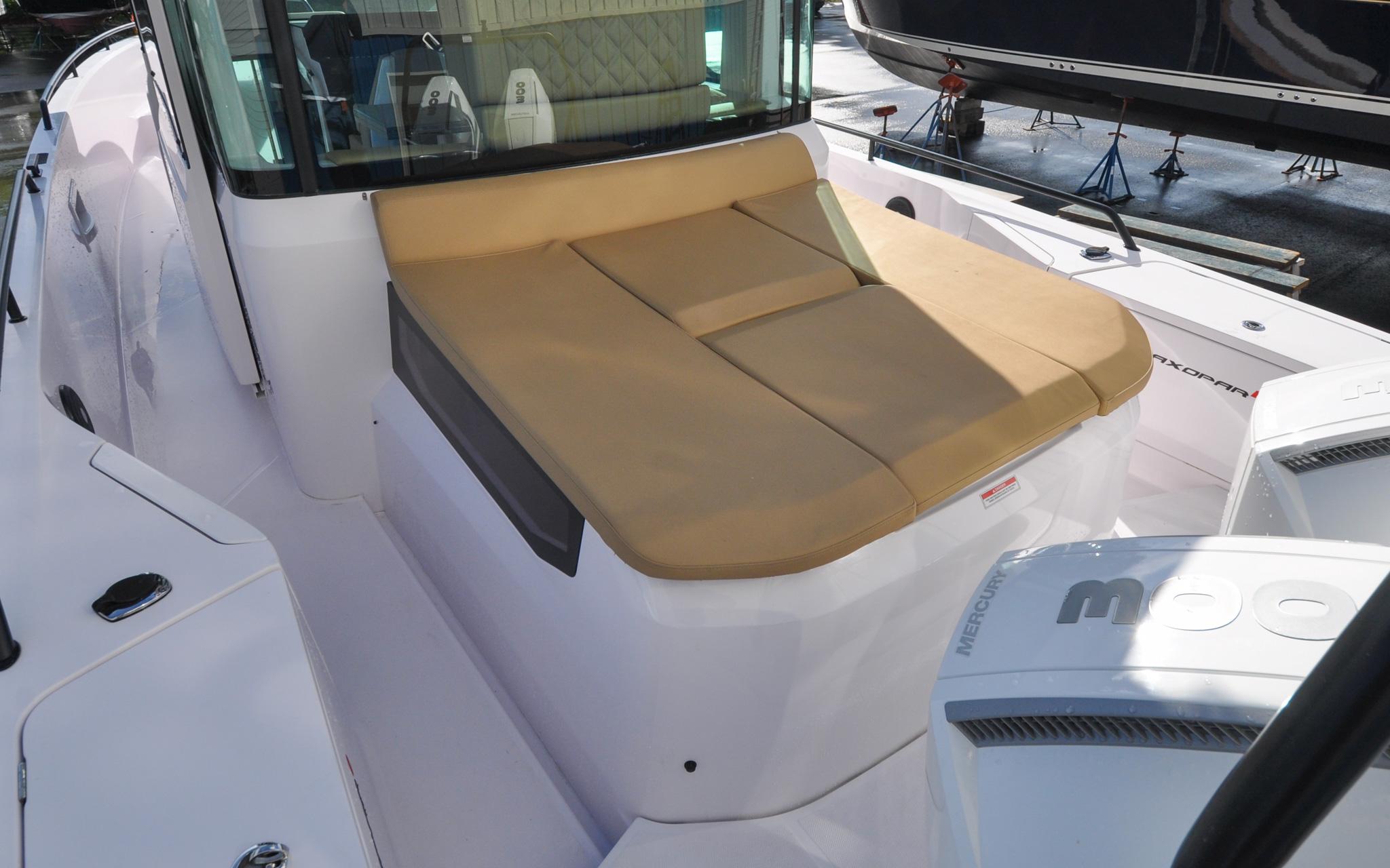 2020 Axopar 37 Cross Cabin Express Cruiser for sale - YachtWorld