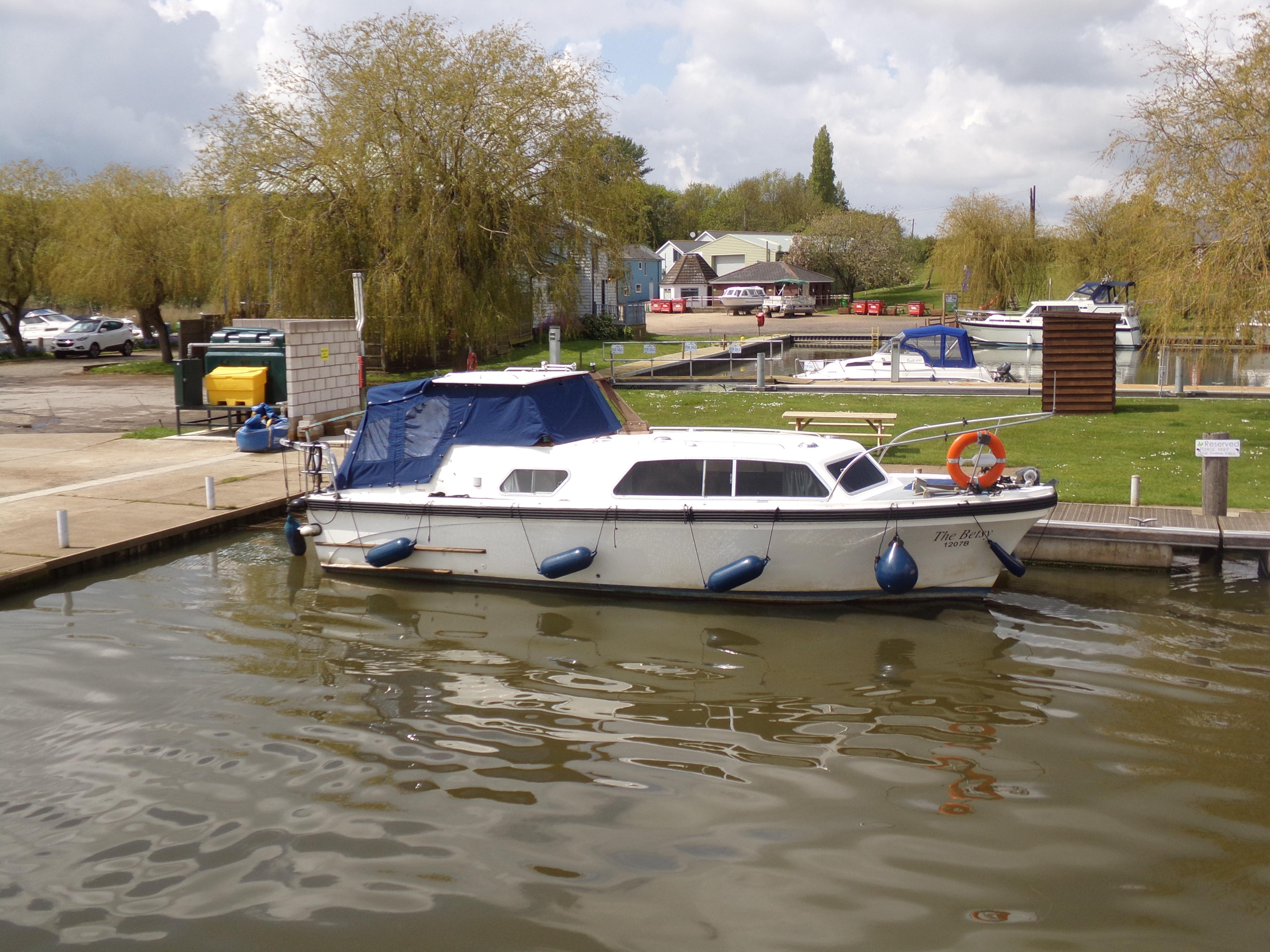 RLM Seychelles 8m 1977, Motorcruisers - Norfolk | Boot24