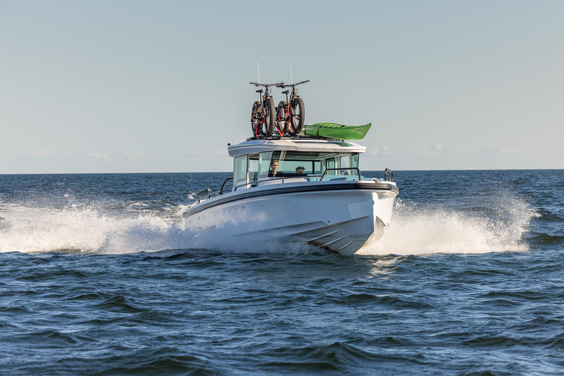 2025 Axopar 37 XC Cross Cabin with Aft Bench Cruiser for sale - YachtWorld