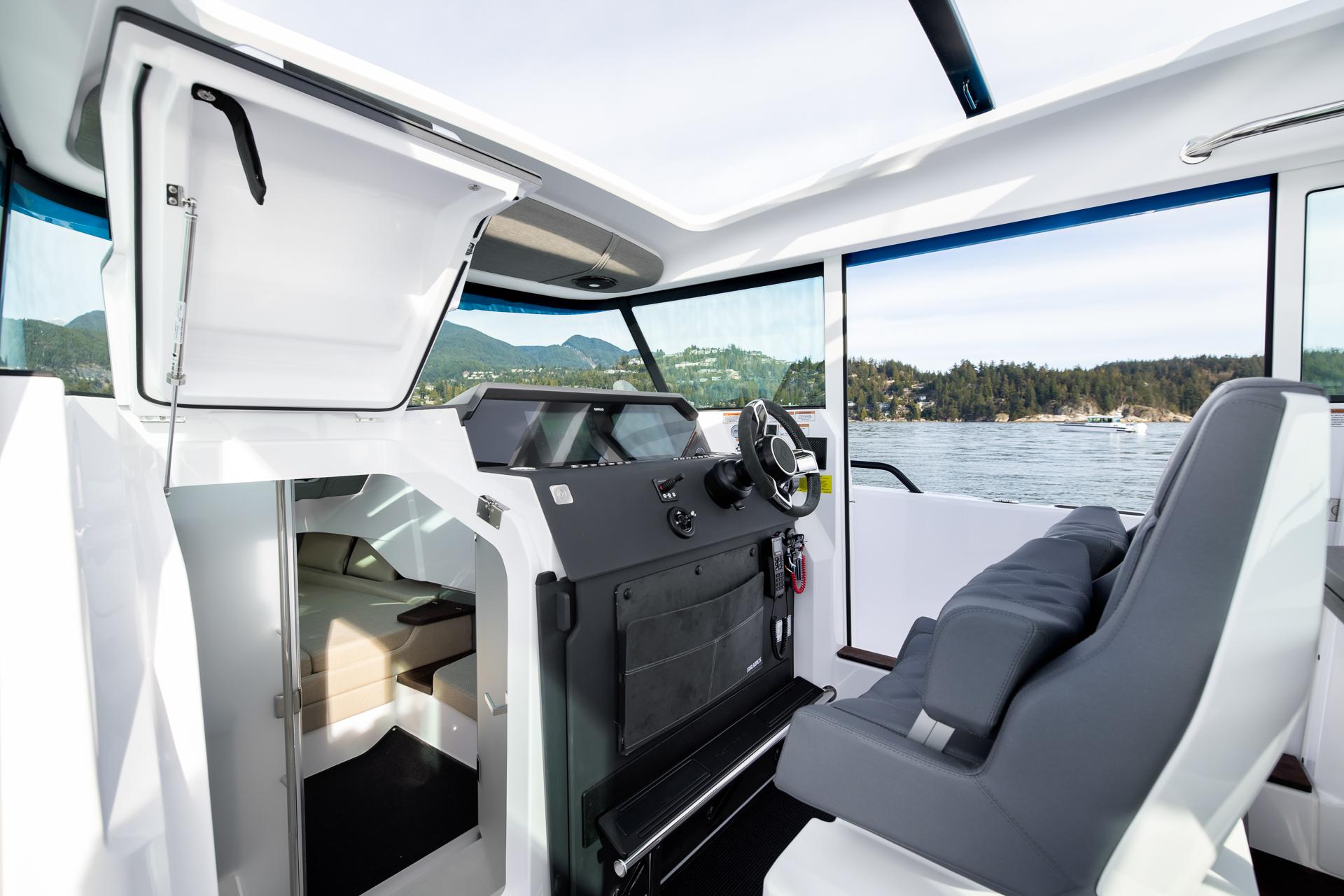 2025 Axopar 37 XC Cross Cabin with Aft Bench Cruiser for sale - YachtWorld