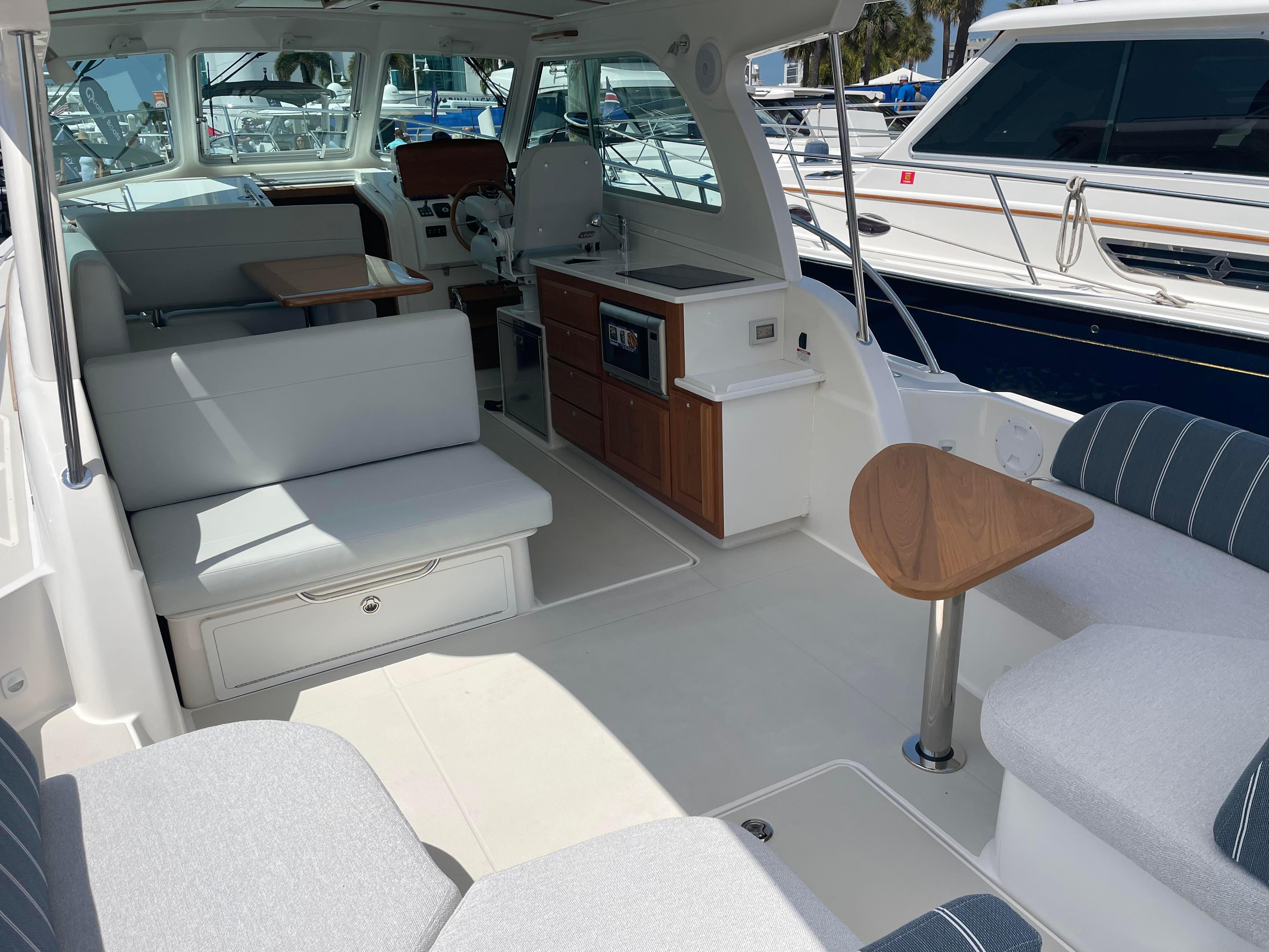 2026 Back Cove 34O Express Cruiser for sale - YachtWorld