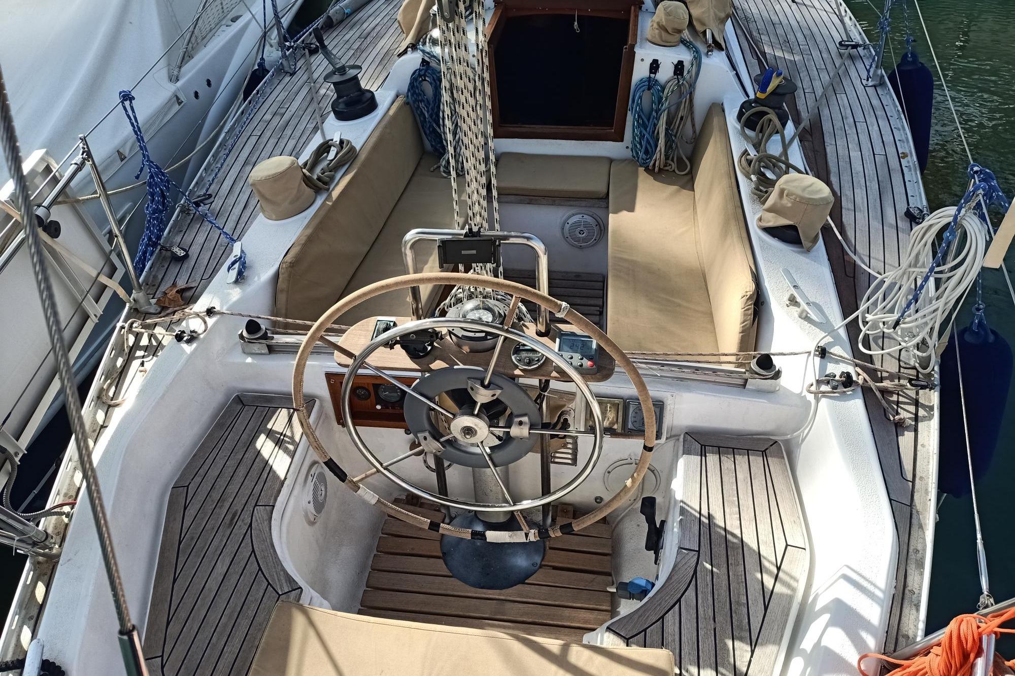 Sailboat Mariola Drac One Toner 34 Usate a Girona - iNautia