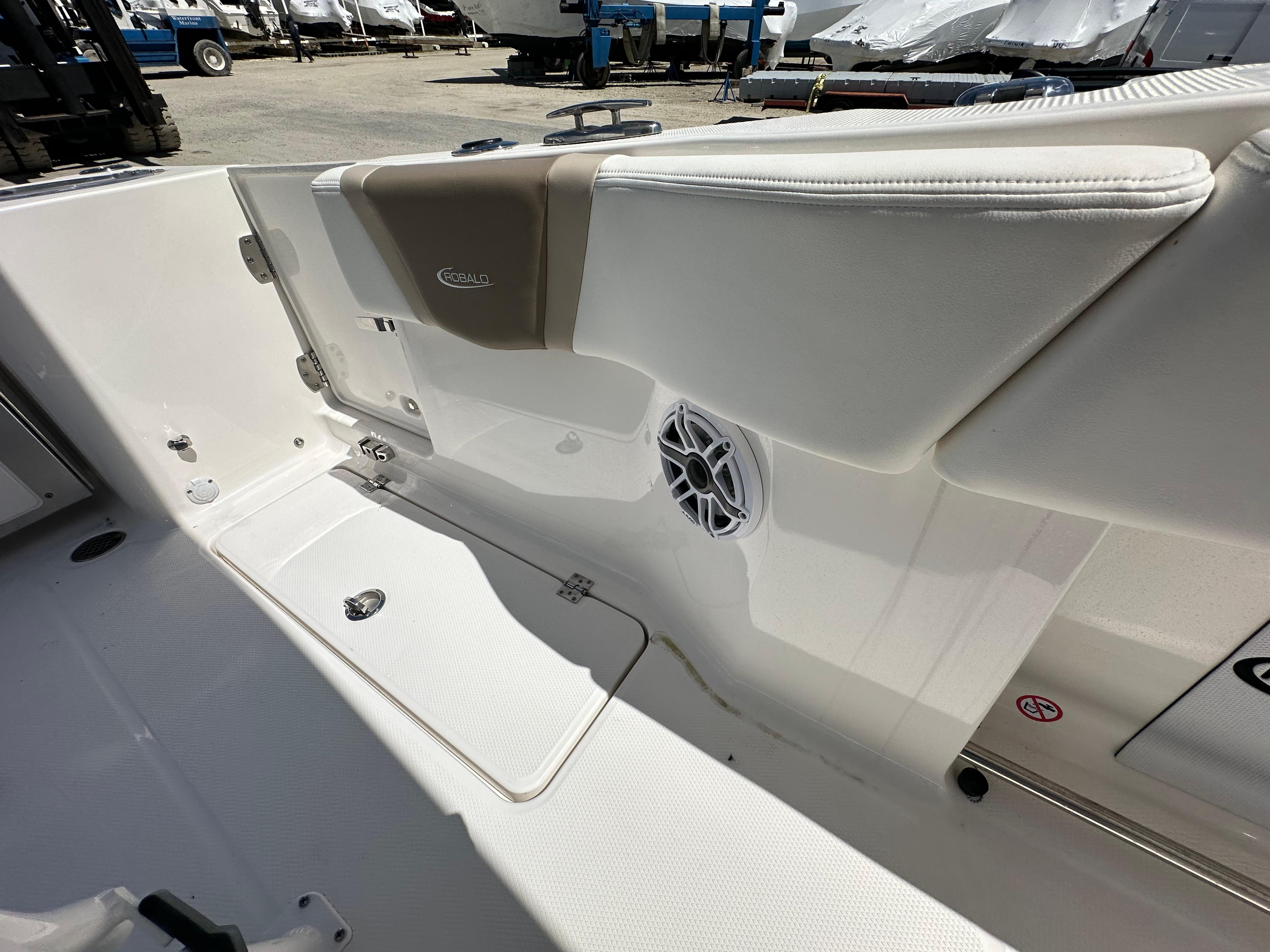 2023 Robalo R250 Center Console Center Console for sale - YachtWorld