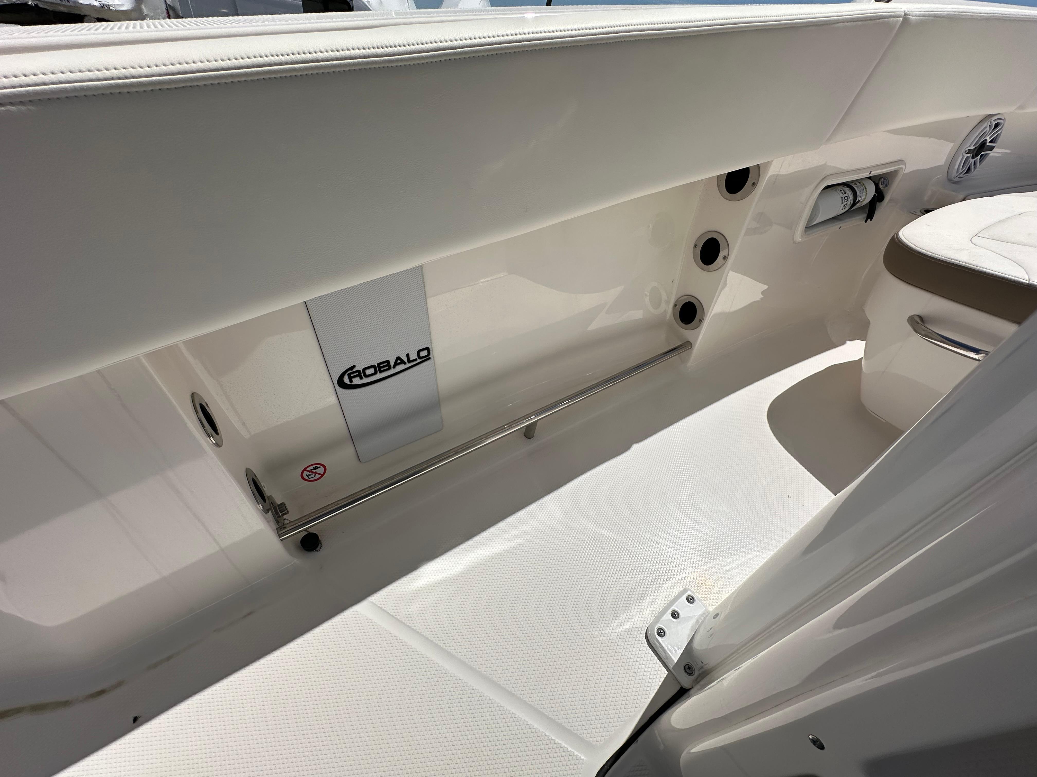 2023 Robalo R250 Center Console Centre Console for sale - YachtWorld