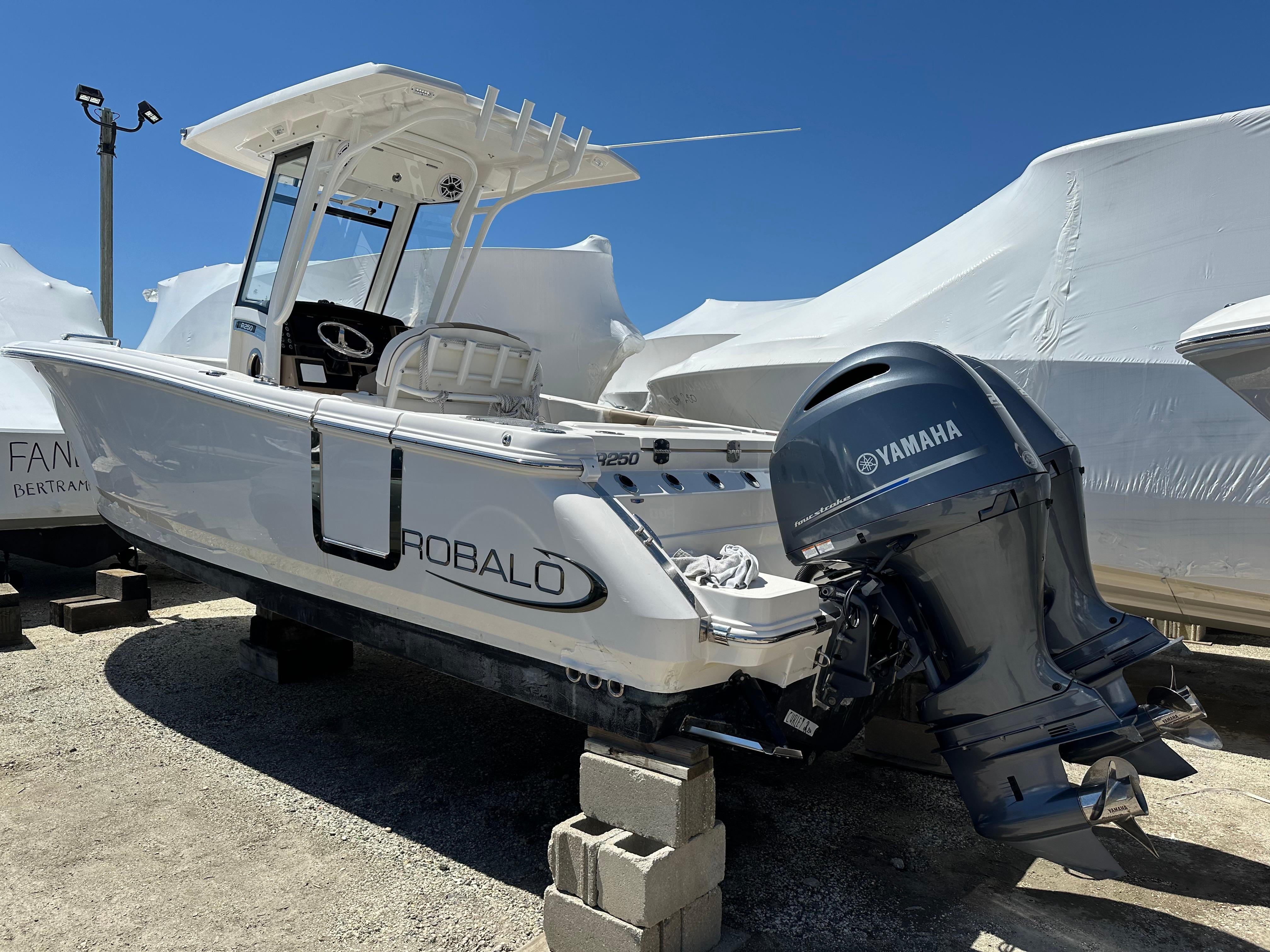 2023 Robalo R250 Center Console Center Console for sale - YachtWorld