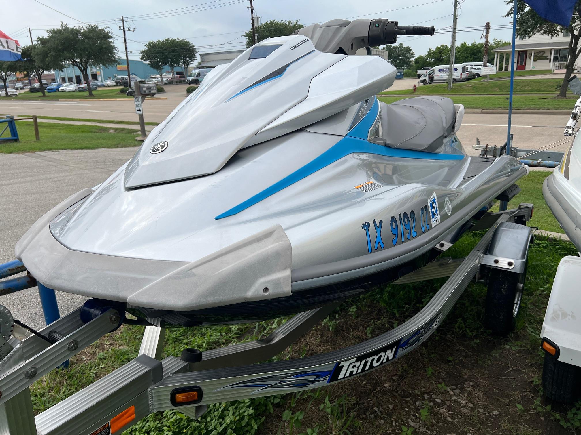 2015 Yamaha WaveRunner VX Deluxe Scooters de mer et jet skis à vendre ...