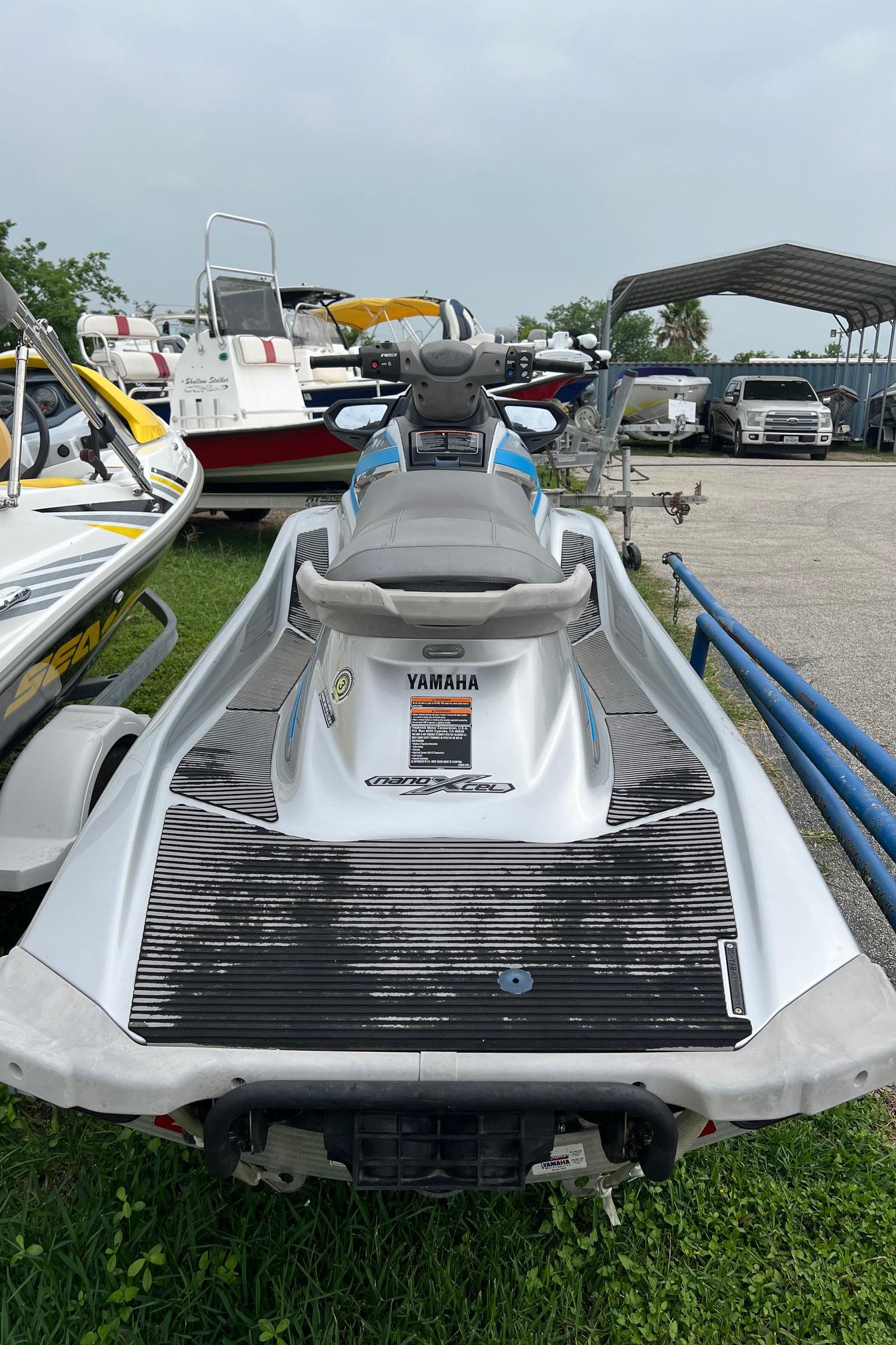 2015 Yamaha WaveRunner VX Deluxe Scooters de mer et jet skis à vendre ...
