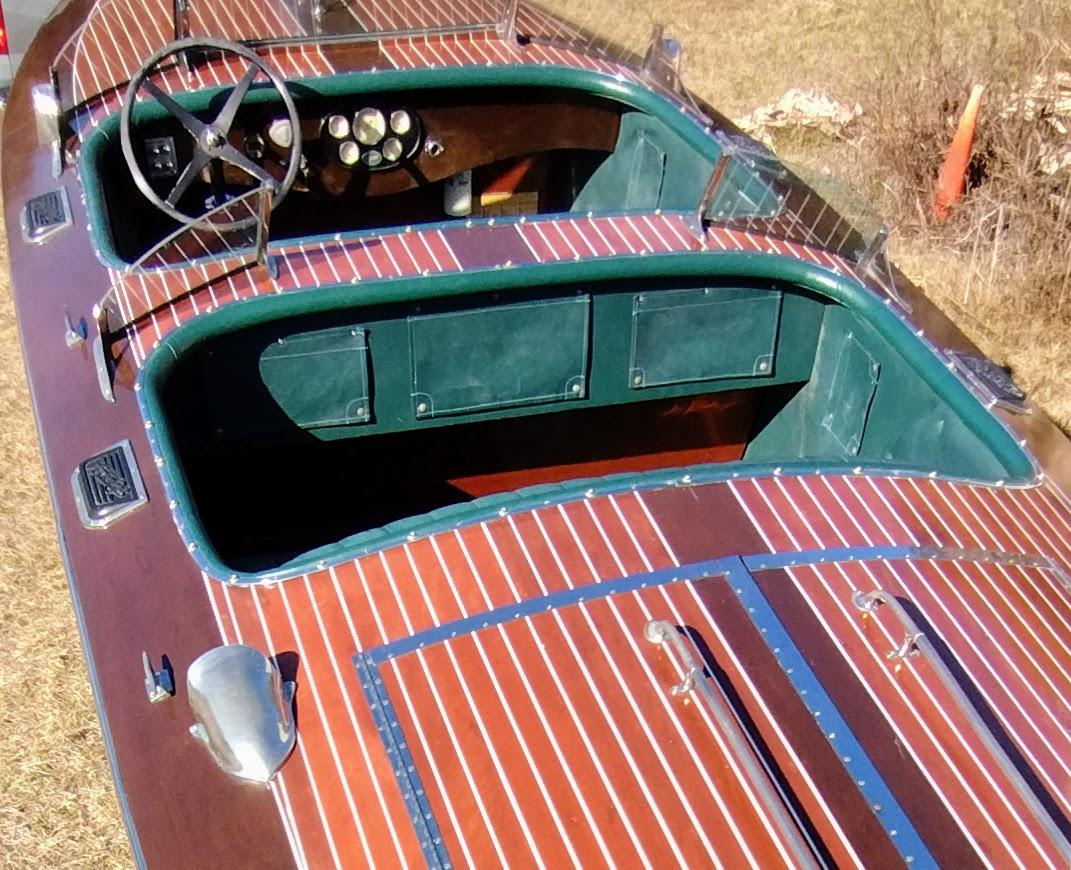 1988 Hacker-Craft 30 Triple Cockpit Runabout for sale - YachtWorld