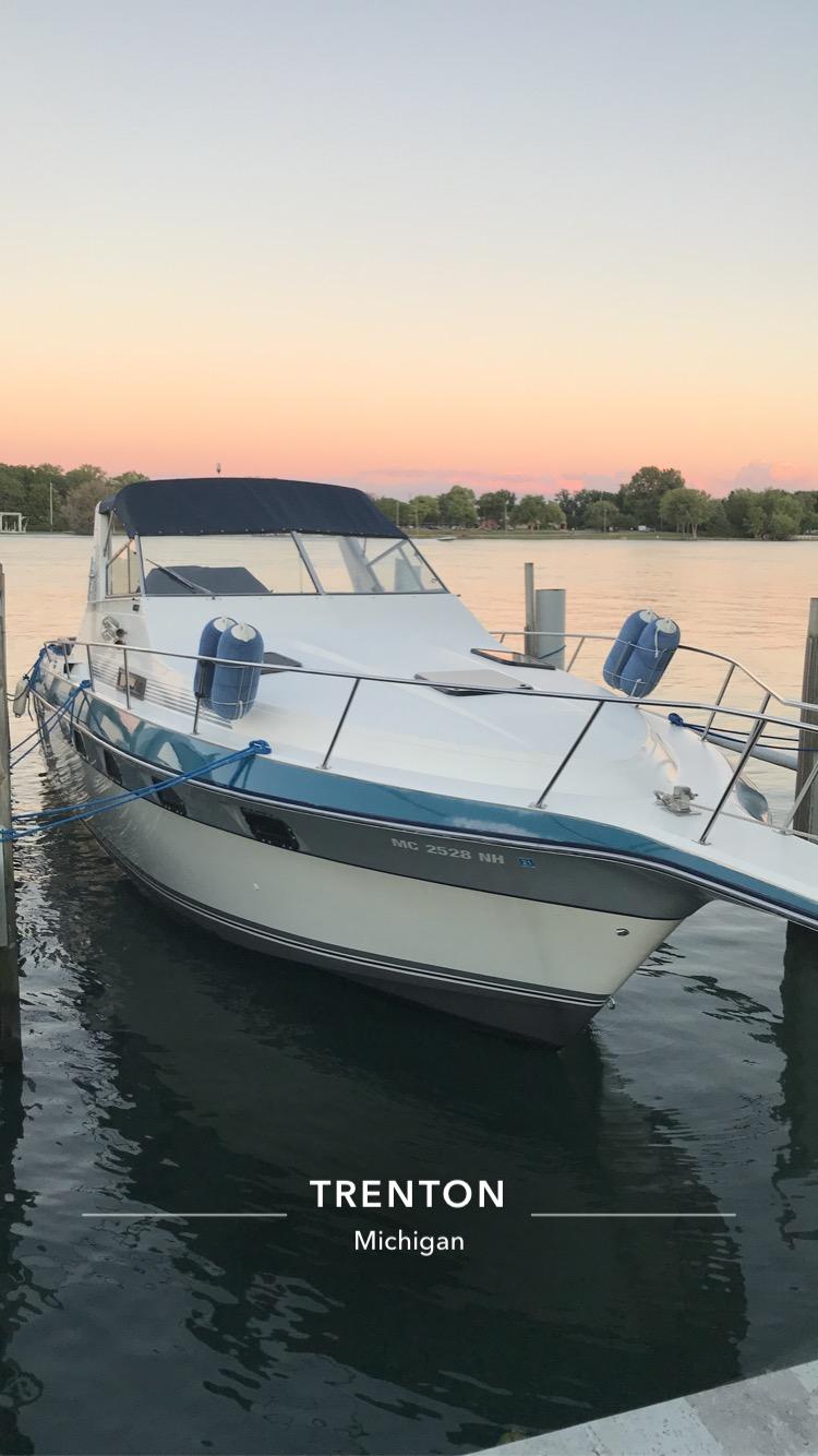 1987 Cruisers Yachts 3370 Esprit Kryssare till salu- YachtWorld