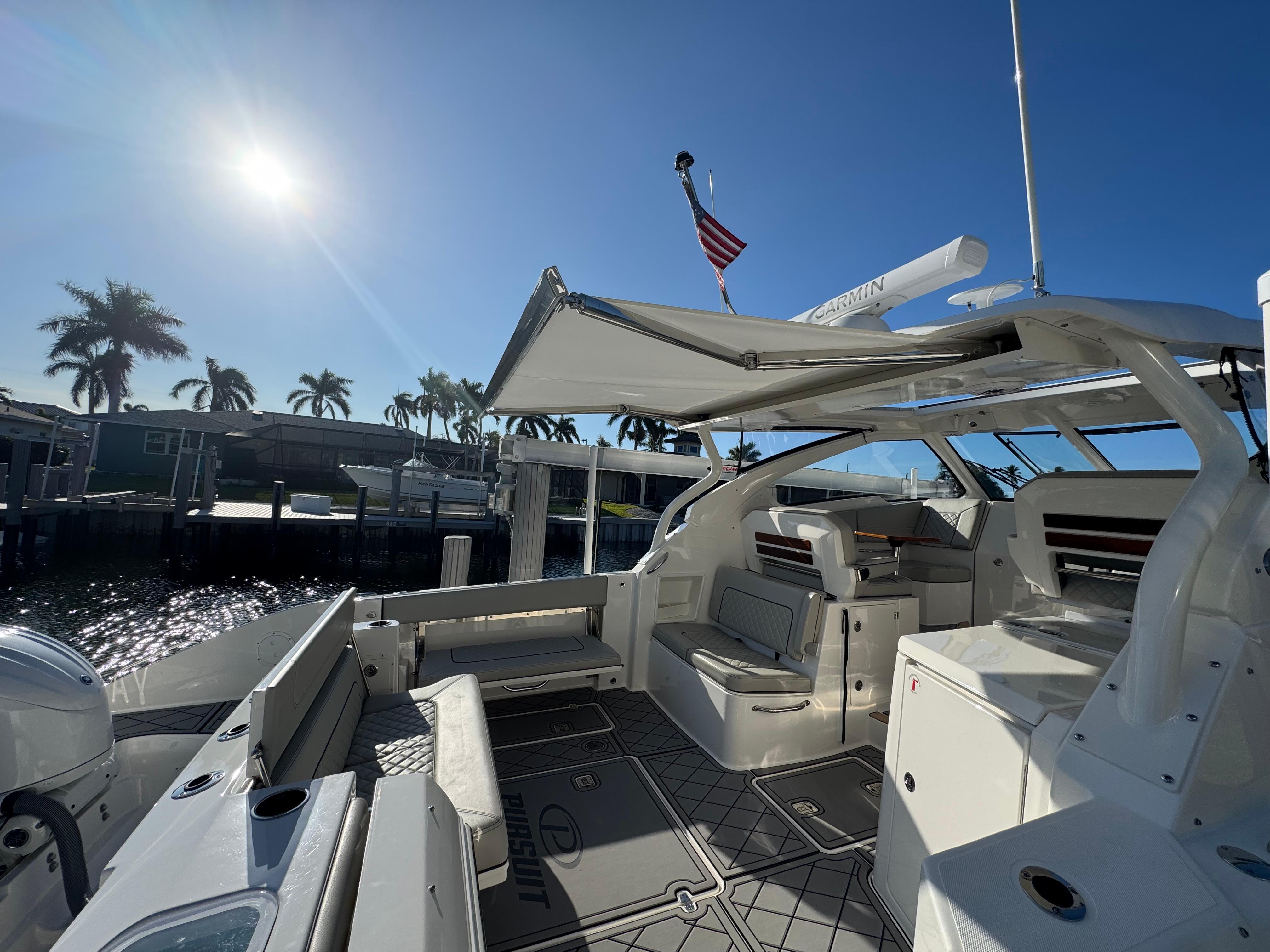 2024 Pursuit DC 365 Dual Console Dual Console for sale - YachtWorld