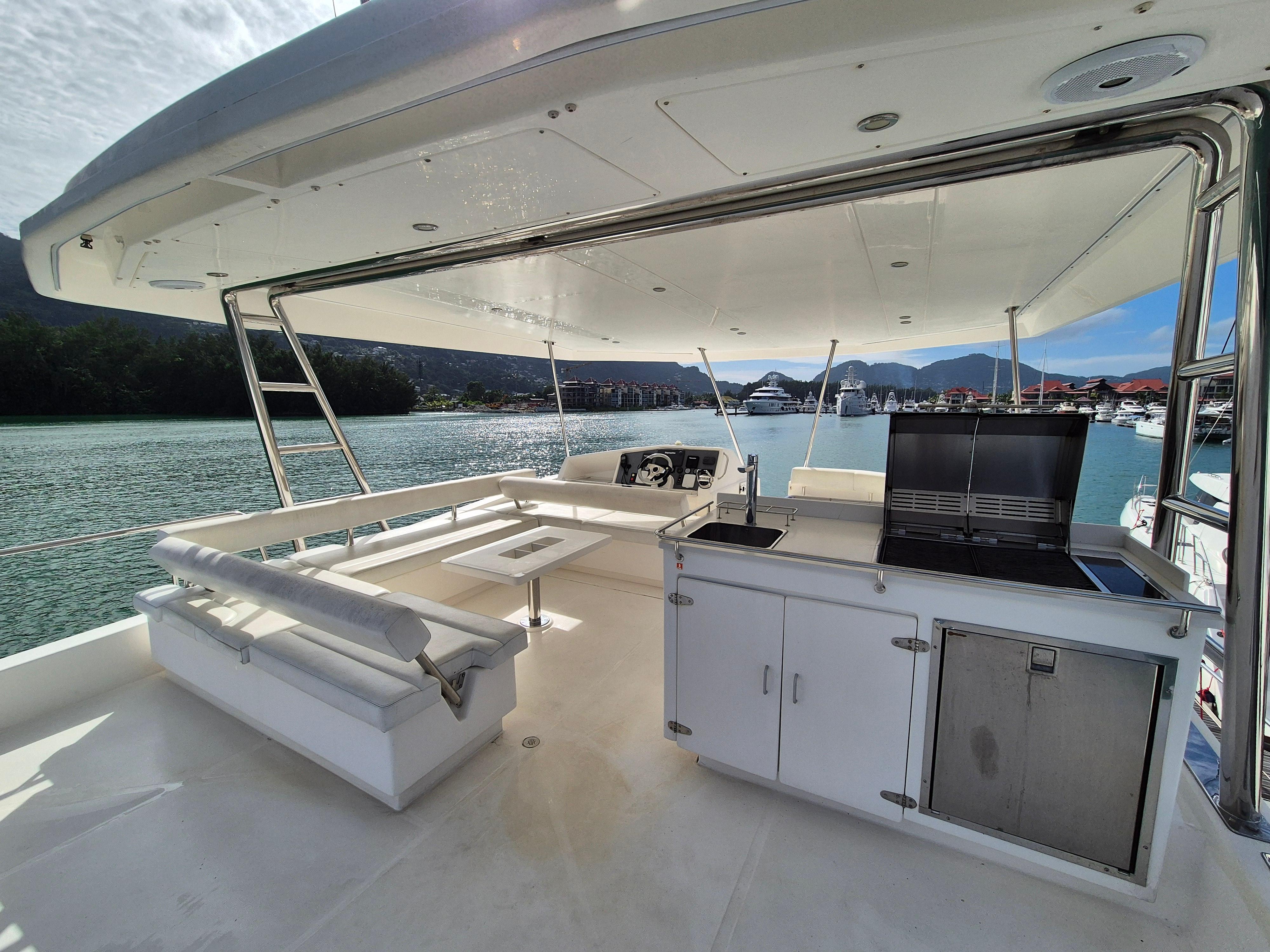 2016 Leopard 51 Powercat Power Catamaran for sale - YachtWorld