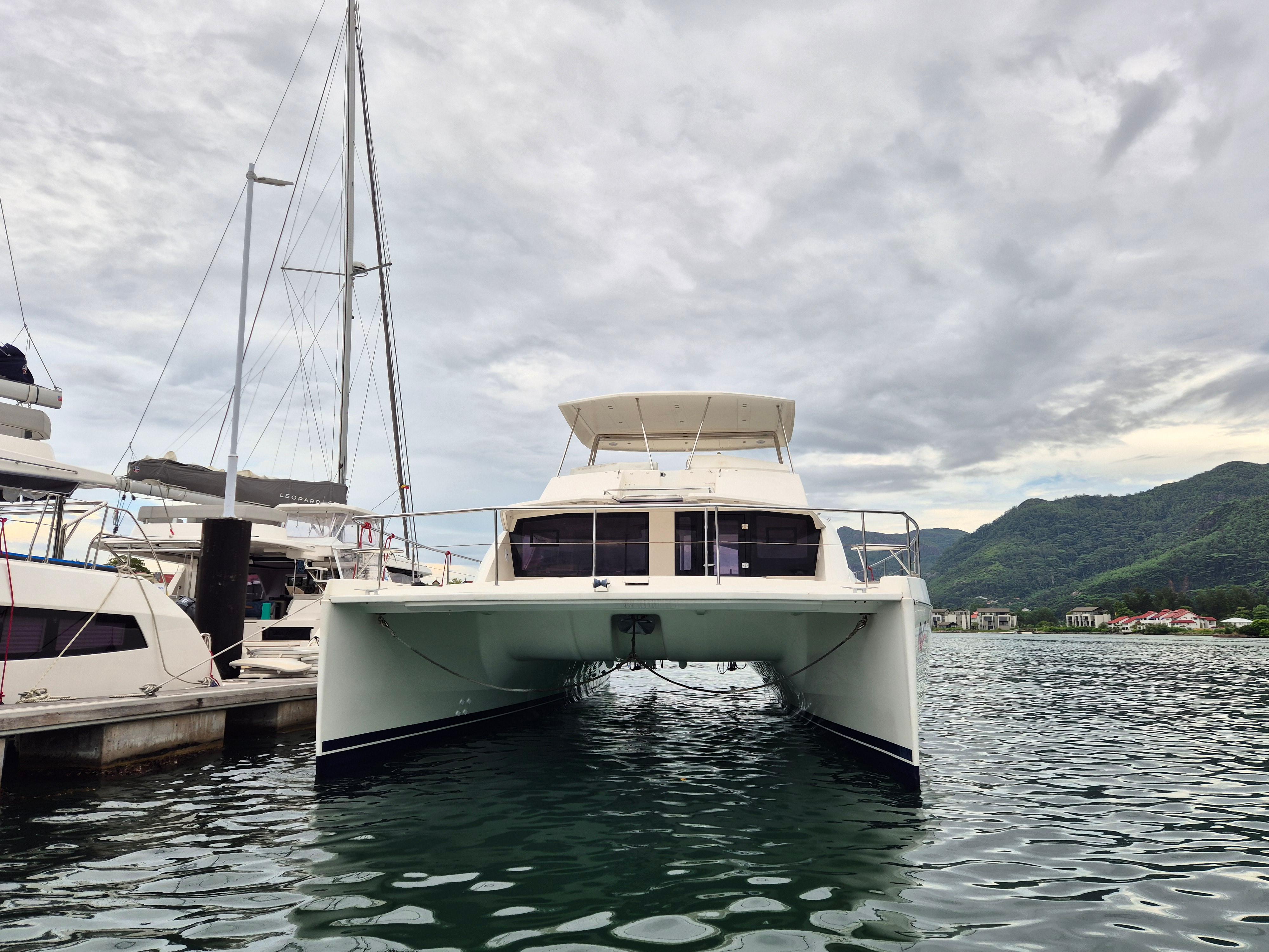 2016 Leopard 51 Powercat Power Catamaran for sale - YachtWorld