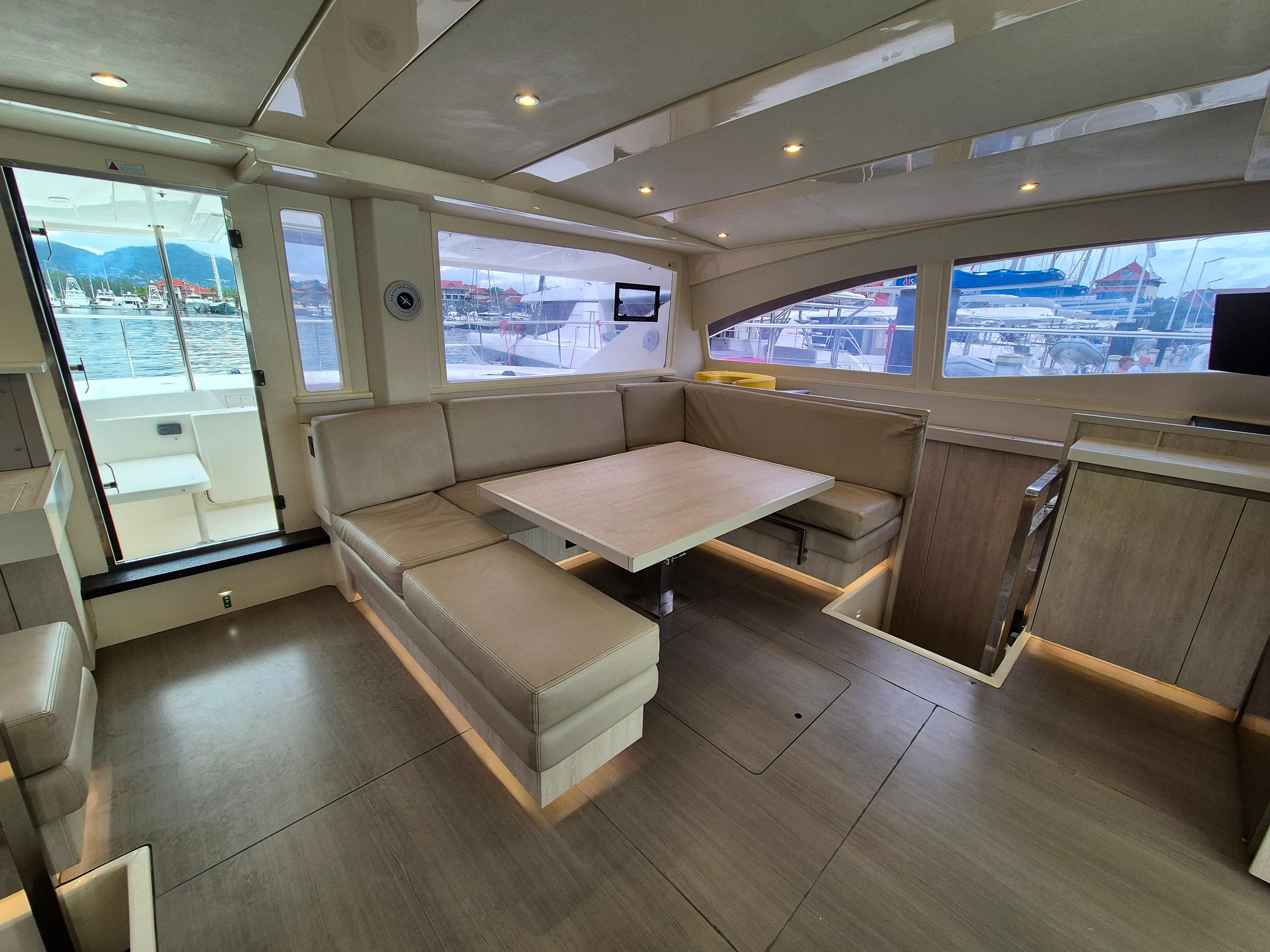2016 Leopard 51 Powercat Power Catamaran for sale - YachtWorld