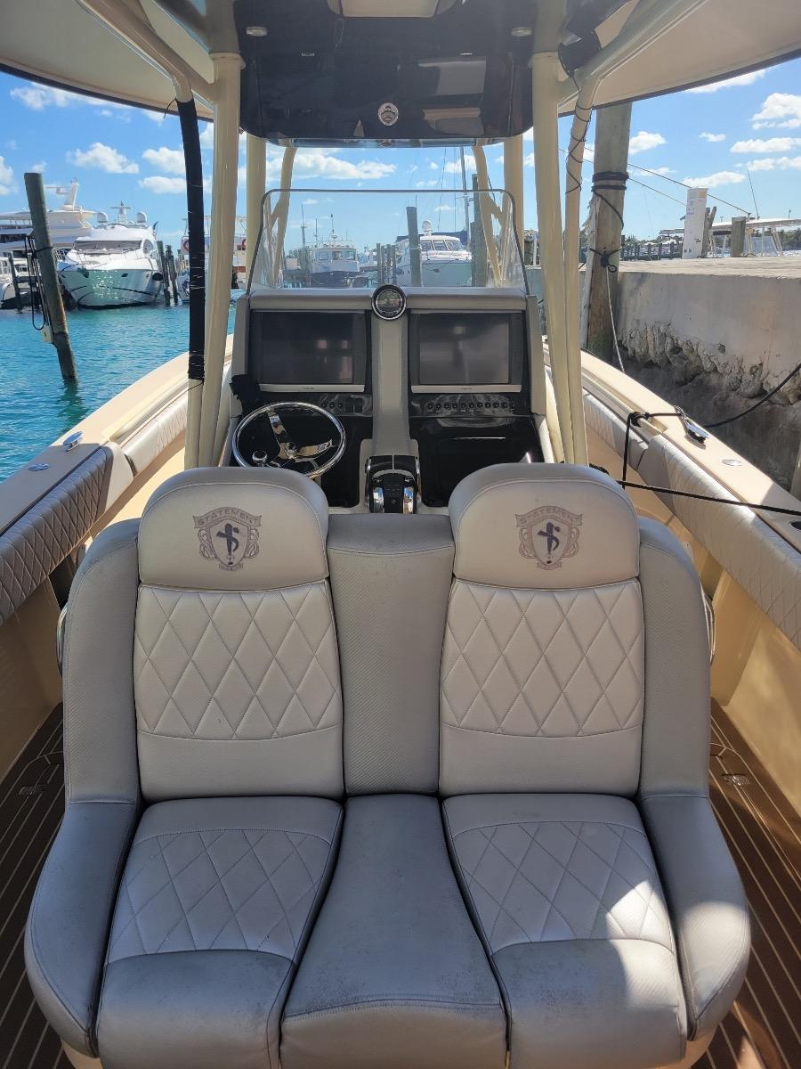 2013 Statement 38 SUV Open Center Console for sale - YachtWorld