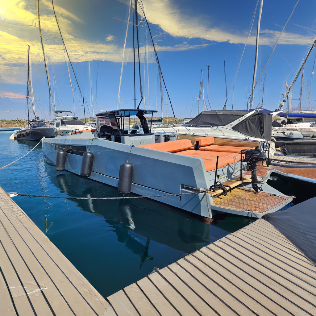 2019 Sunreef 40 Power Cruiser for sale - YachtWorld