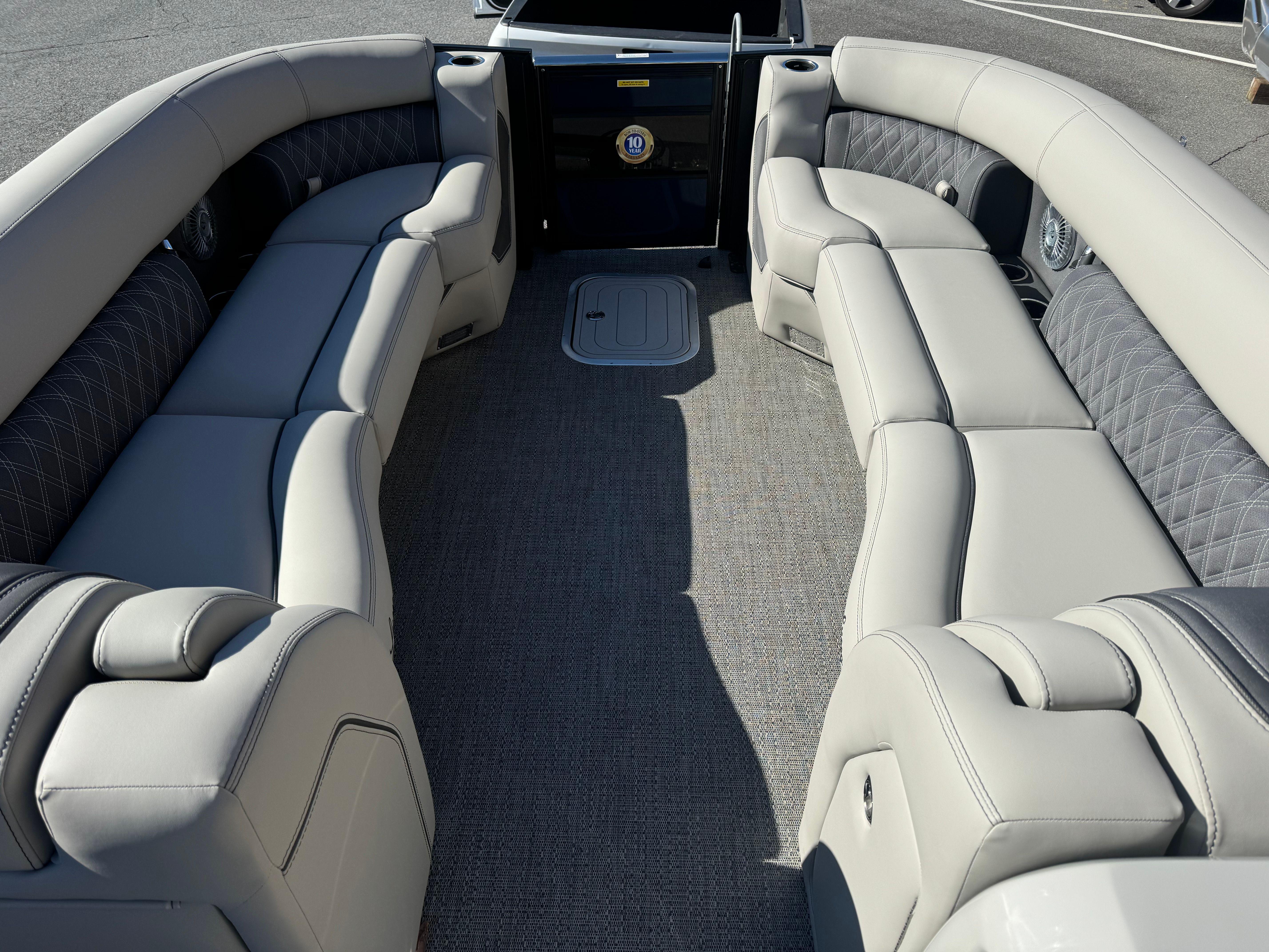 2025 Barletta Lusso L25U Pontonboten te koop- YachtWorld