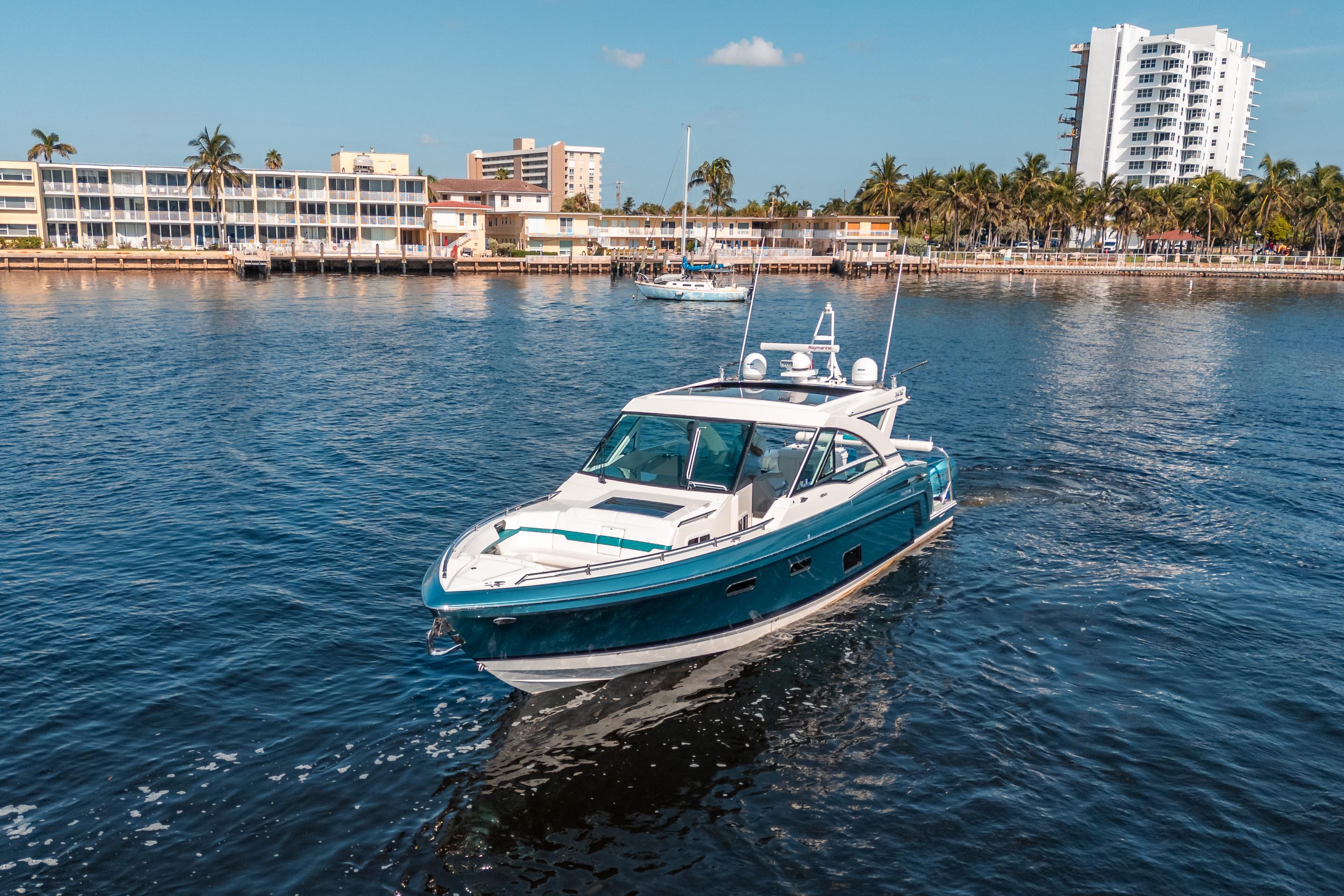 2021 Formula 430 All Sport Crossover Cruiser for sale - YachtWorld