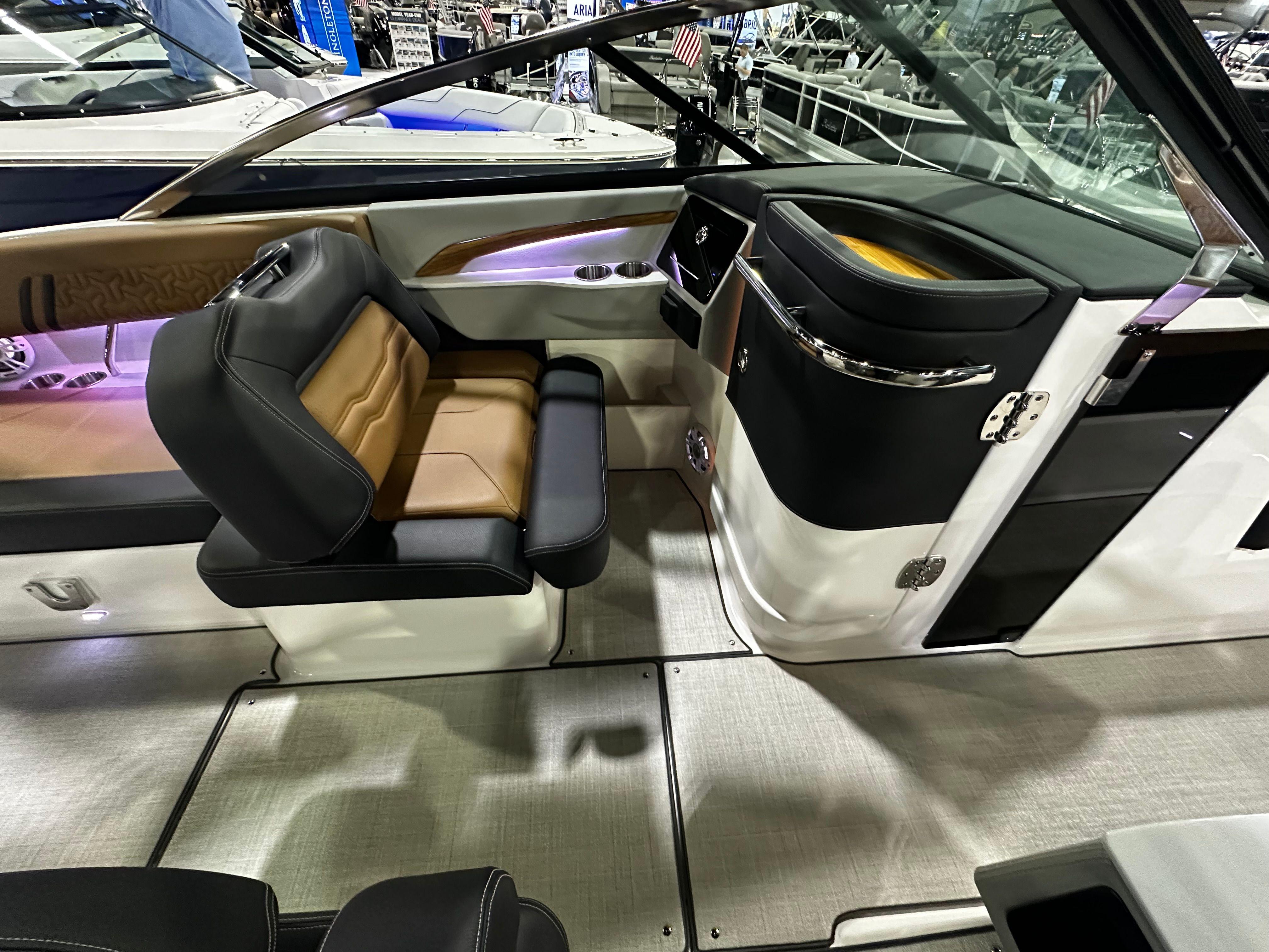 2025 Regal LS9 Lanchas de proa abierta en venta - YachtWorld