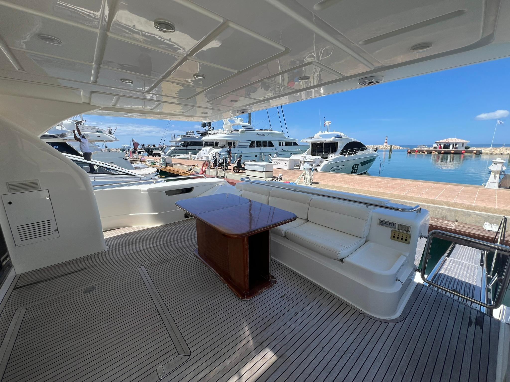 2006 Ferretti Yachts 731 Flybridge for sale - YachtWorld