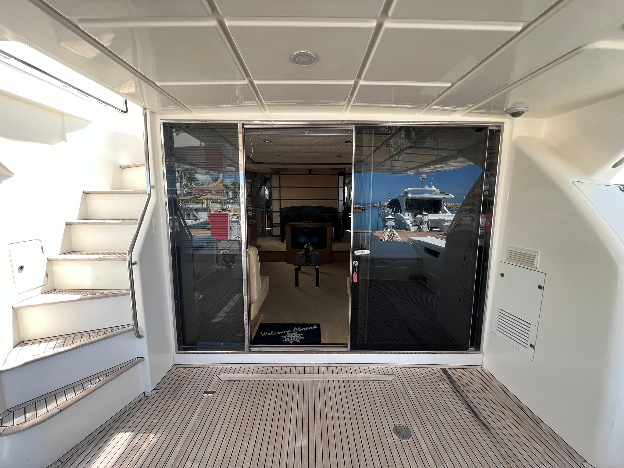 2006 Ferretti Yachts 731 Flybridge for sale - YachtWorld