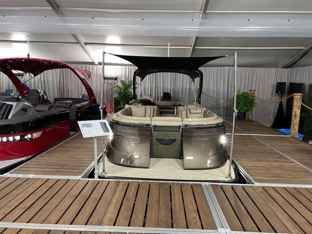2024 Bennington 25 QX CLAD SWING BACK Pontoon for sale - YachtWorld