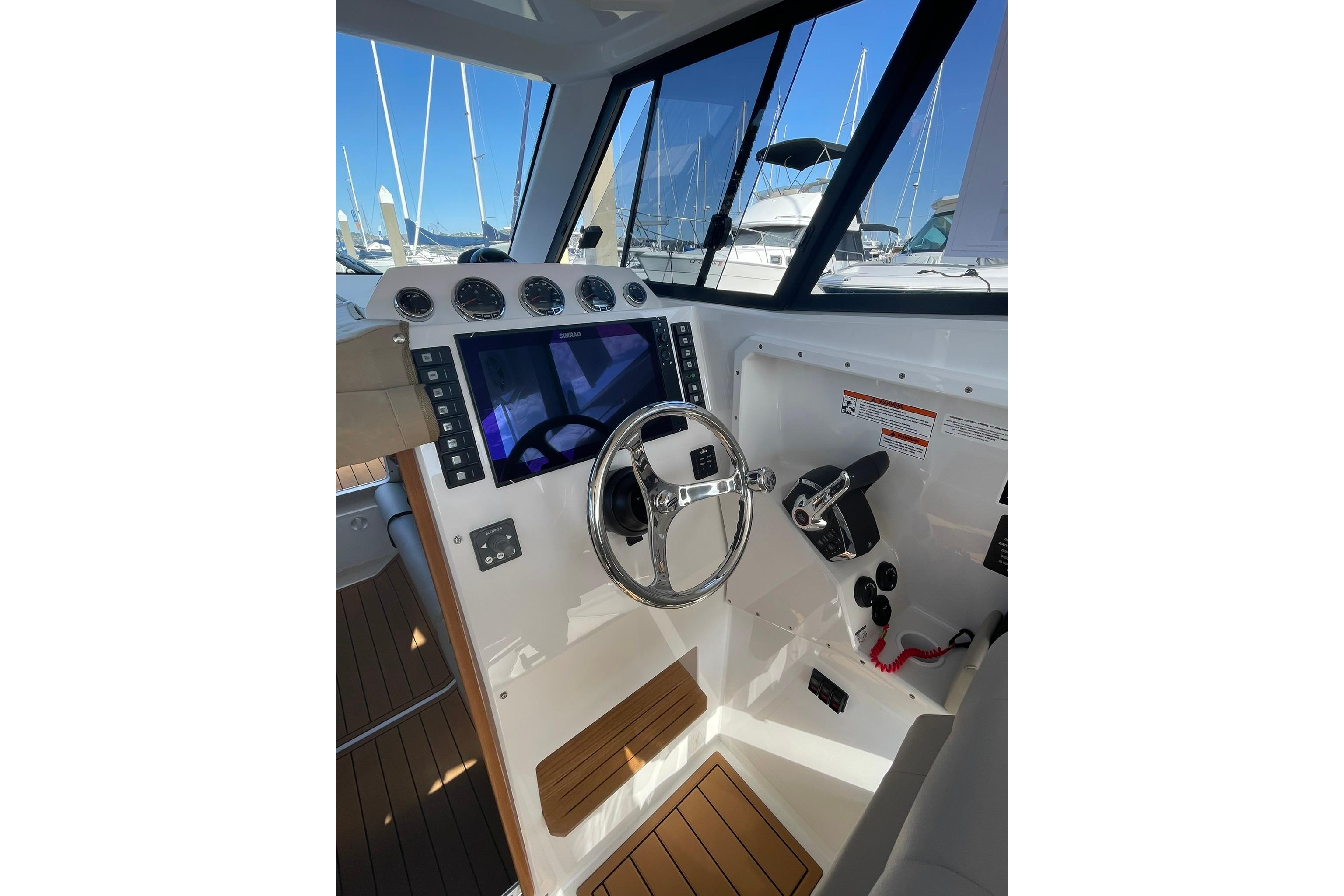 2024 Protector 330 Targa / EQUIPPED / MERC' 400 HP RIB Kaufen - YachtWorld