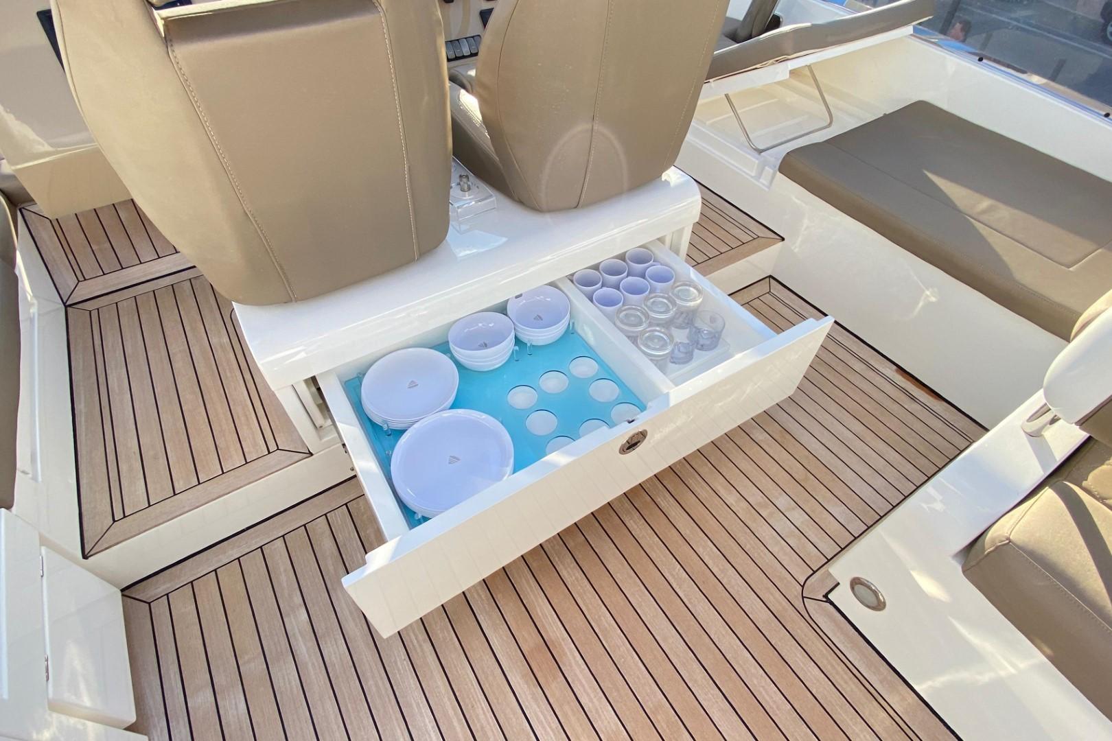 2018 Fairline Squadron 65 Flybridge for sale - YachtWorld